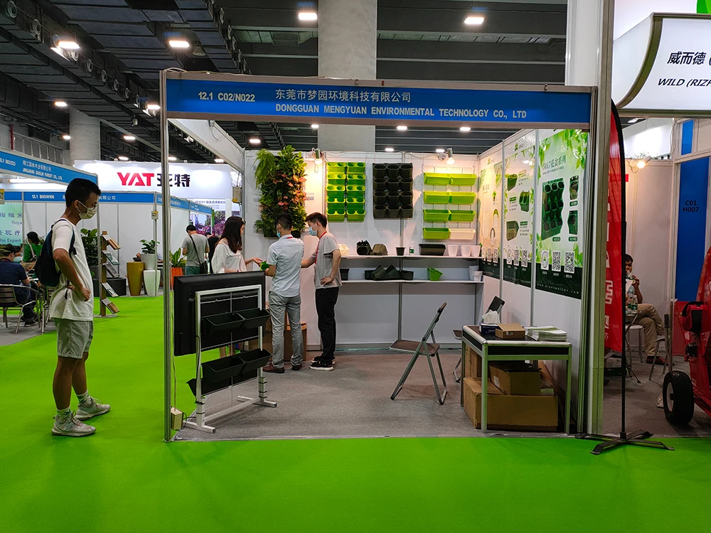 Vertical Garden System - Modern Green Wall Module Pots