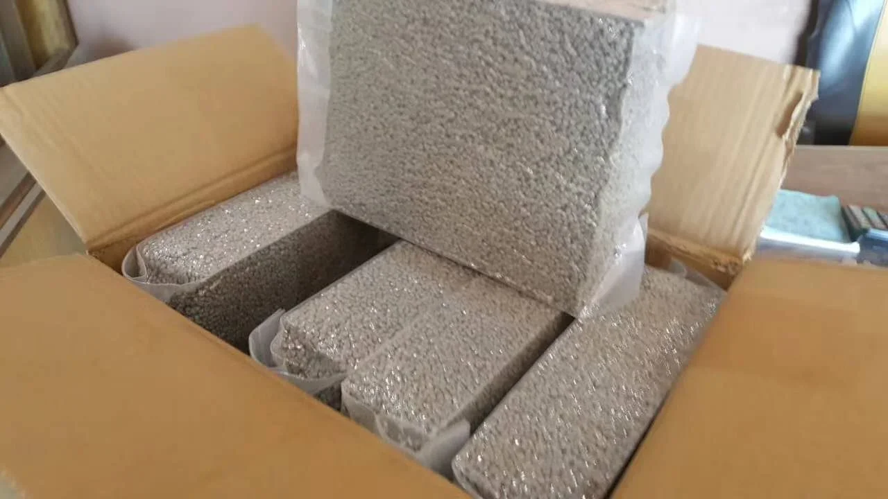 Hot Sale Good Dispersity Water Absorbent Agent Desiccant Dehydrating ...