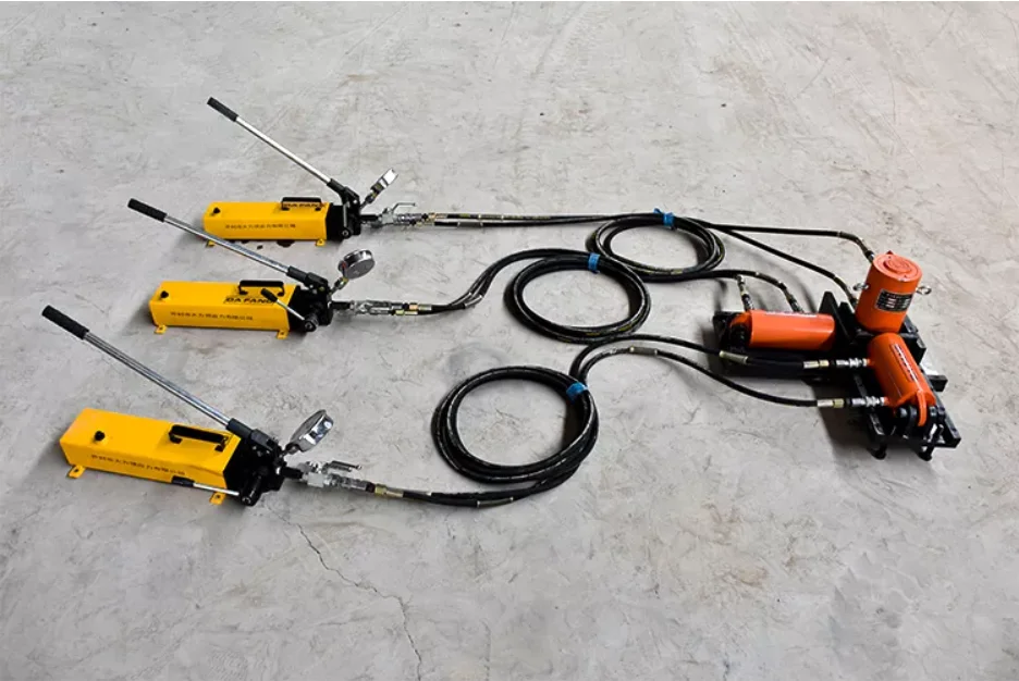 Triaxial Displacement Hydraulic Lift Jack System 250 Ton Hydraulic Jack ...