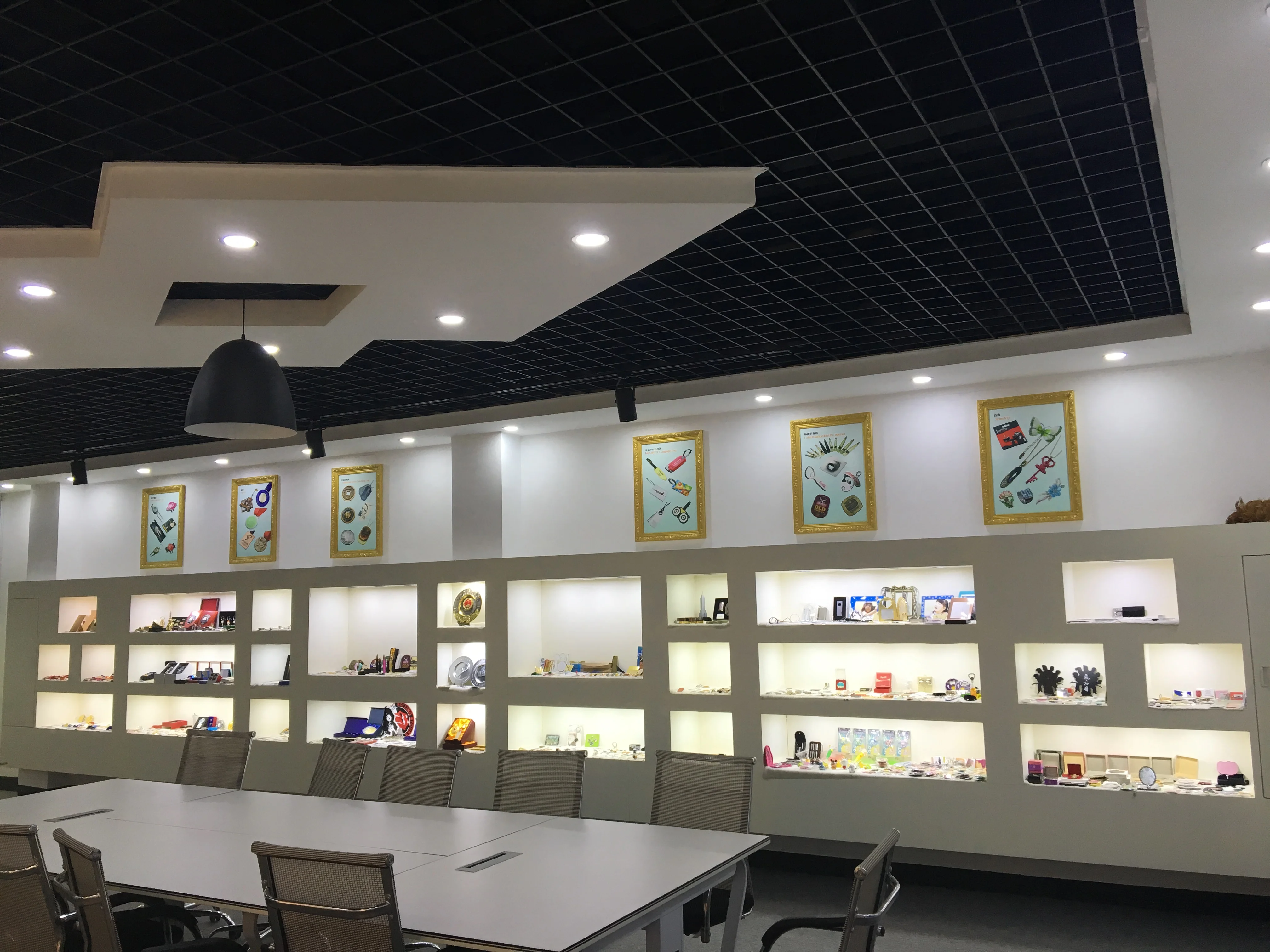 Customizable Name Badge Magnetic Pins for Retail Employees