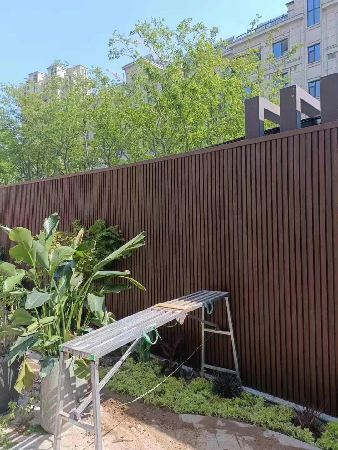 Villa Exterior Wall Cladding New Design 5 Grids Wpc Wall Cladding ...