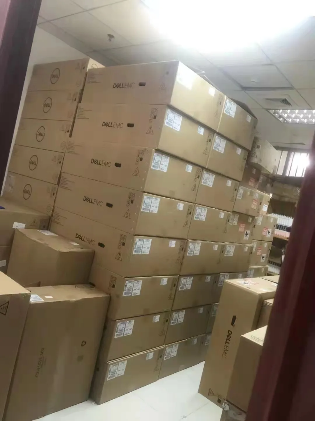 Brocade G620 Switch - 48 Port Industrial Network Solution