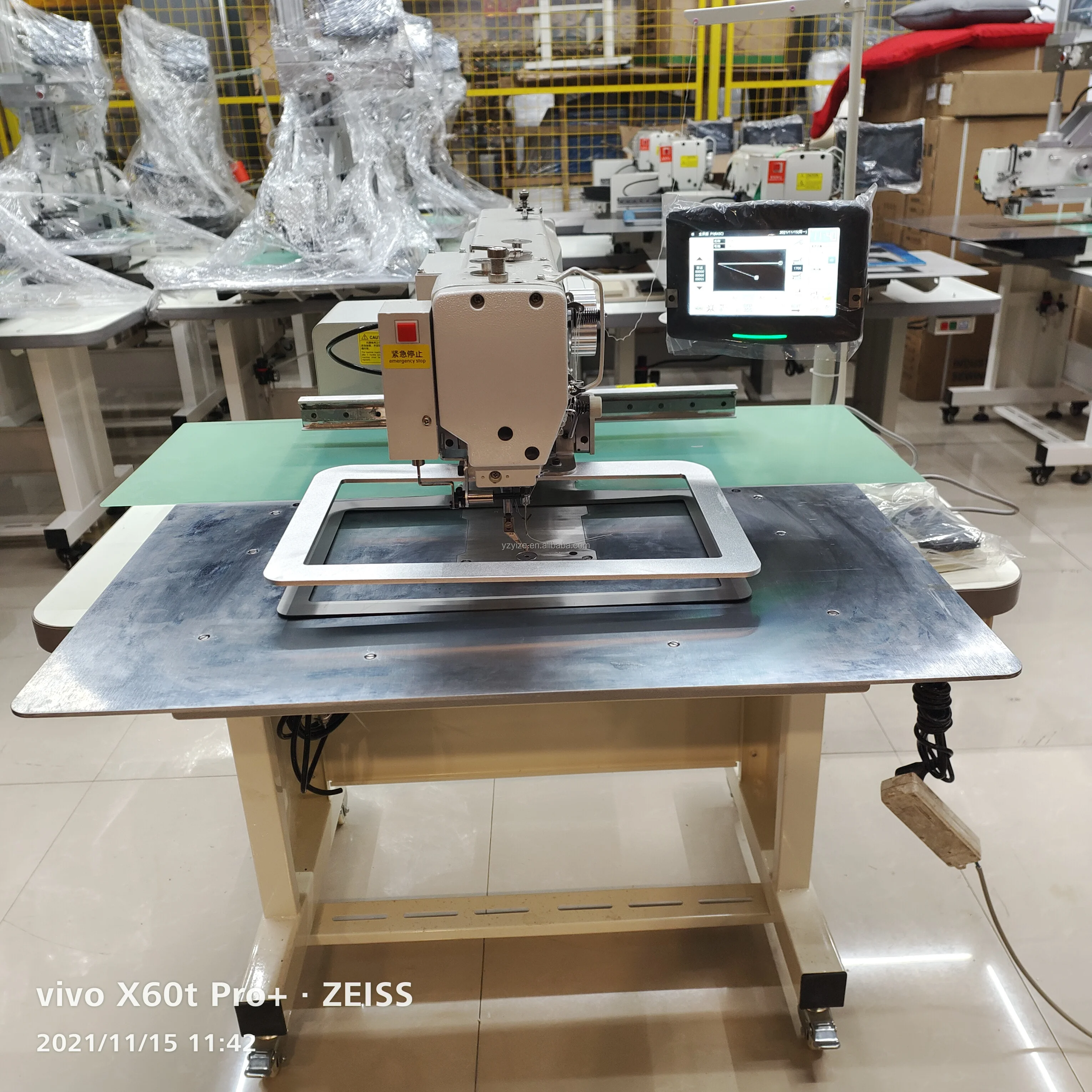 Industrial Electronic Automatic Computer Programmable Shoes Leather Template Pattern Sewing ...