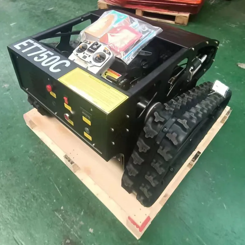 9HP Crawler Grass Cutting Machine Overgrown Land Grass Remote Control ...