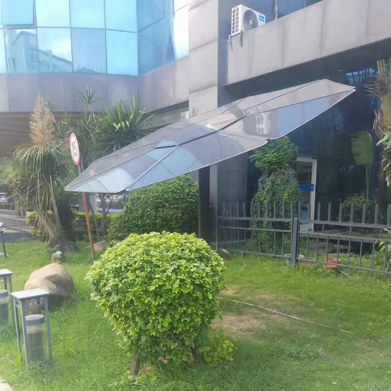 Scm Manufacturing Companies New Bifacial Solar Pv Panel Ground Mounting ...