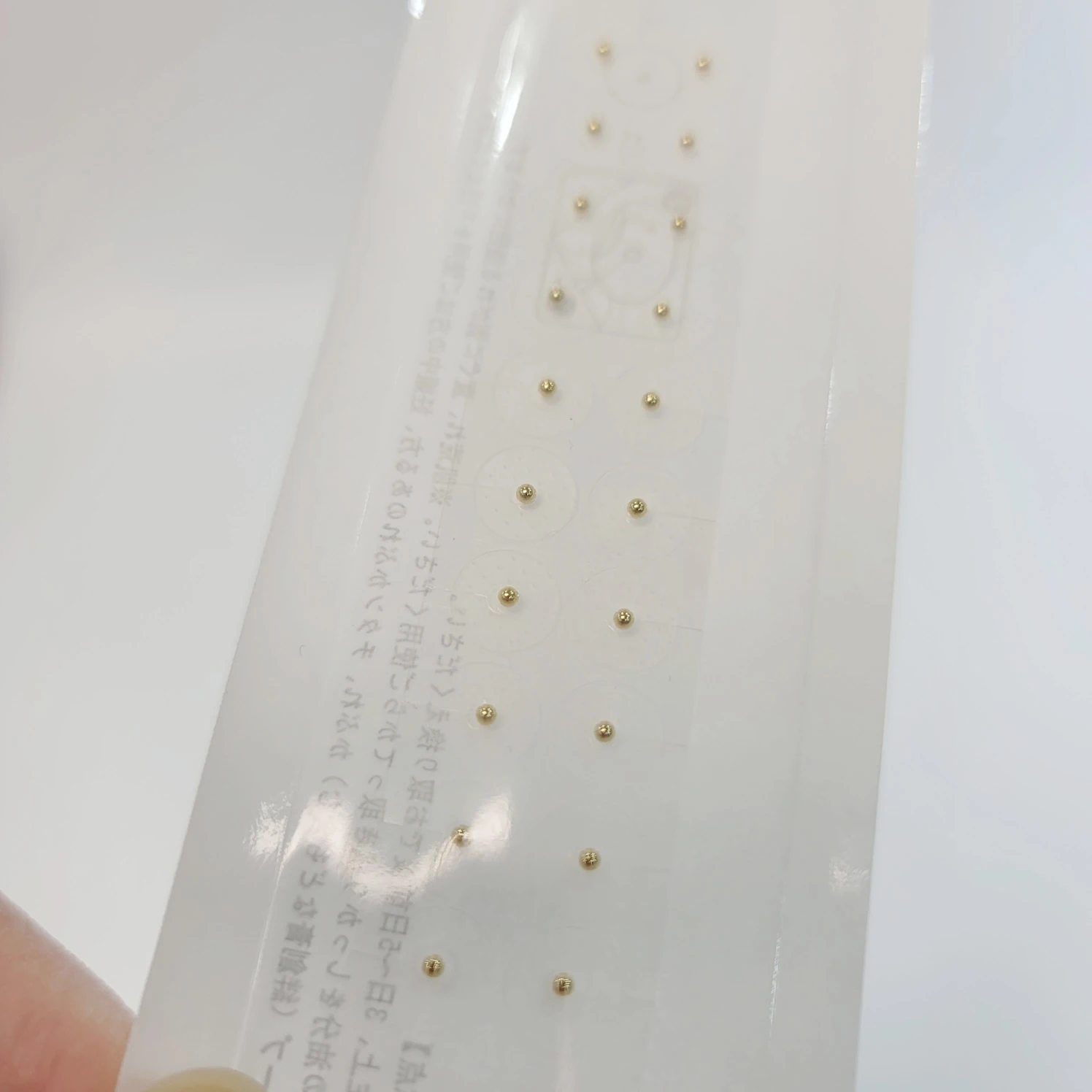 100PCS 24K Gold Plated Ear Seeds - Pressure Point Stickers