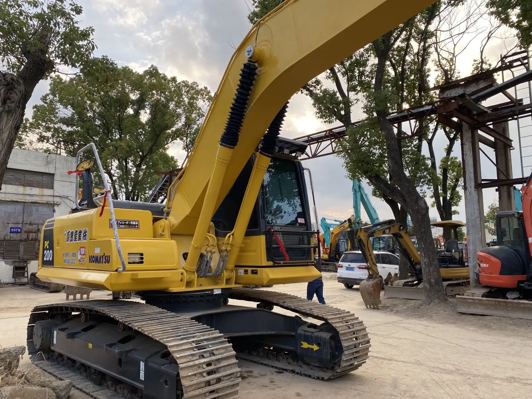 Used Komatsu Pc200-8 Excavator 20 Ton Komatsu Pc200-8 Pc200-8mo ...