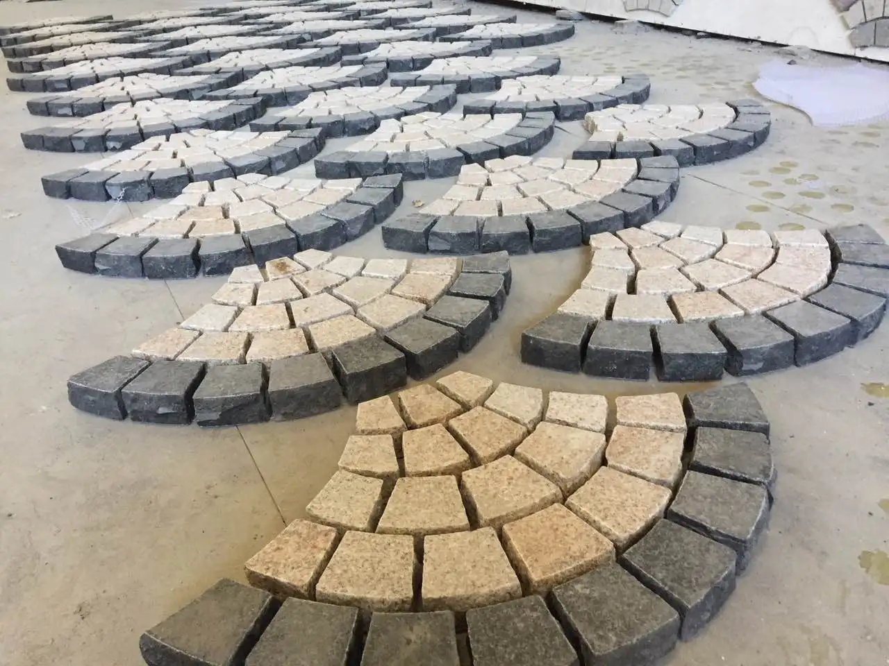 Flamed Black Granite Cobblestone Pavers Fan Shape Black Cobble Stone ...