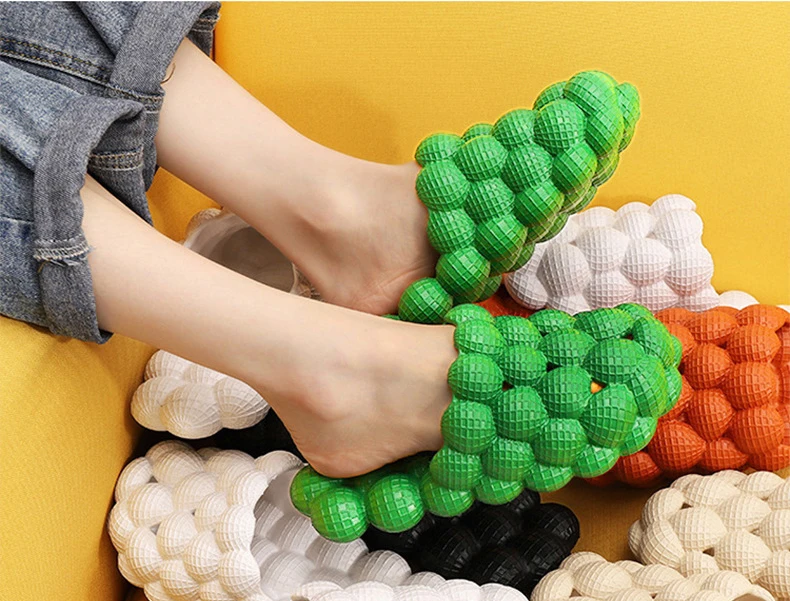 Wholesale Tiktok Hot Unisex Women Trendy Summer Outdoor Bubble Slippers ...