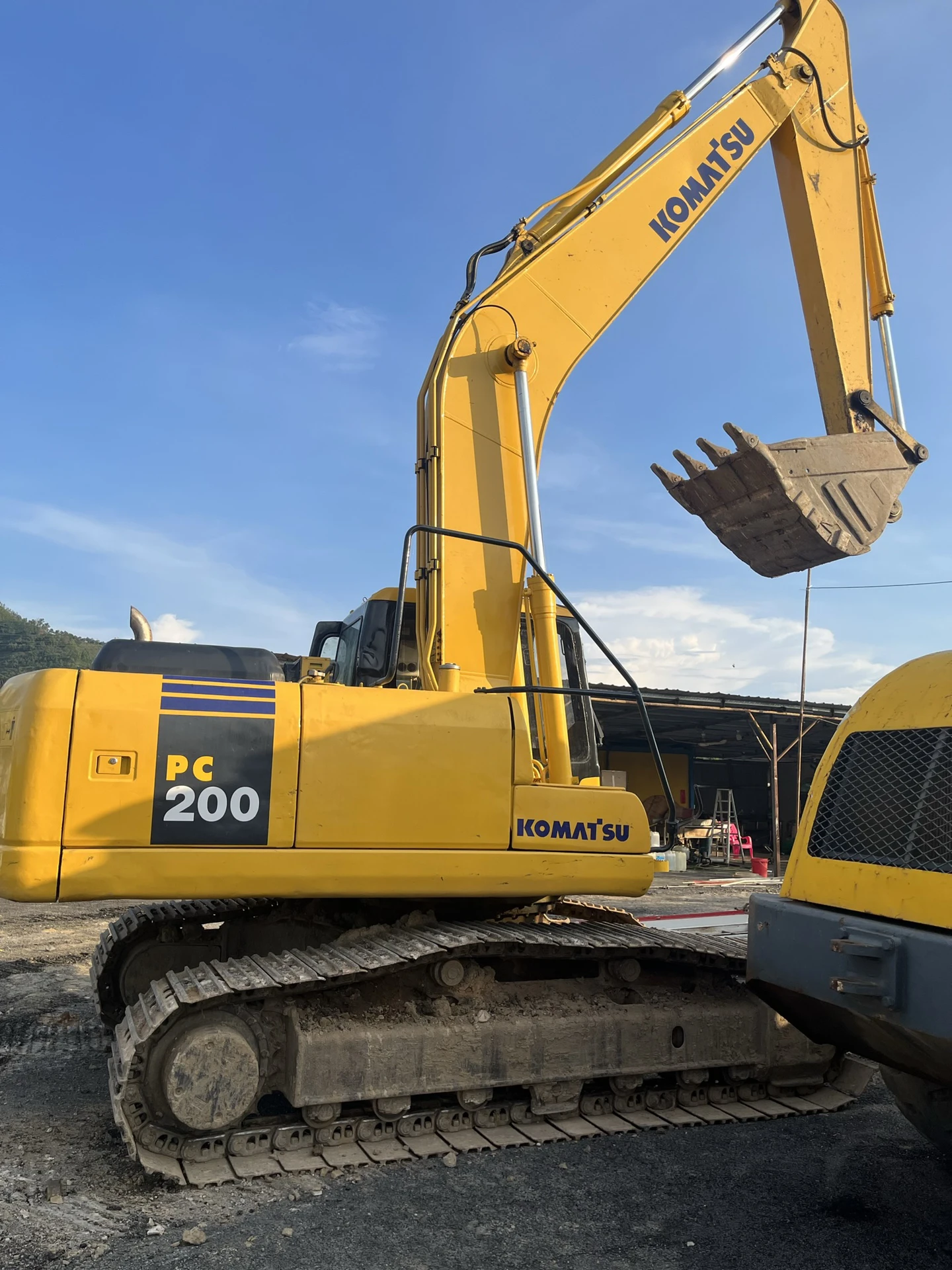 Used Komatsu Pc200-7 Excavator For Sale Komatsu Used Pc200-7 Excavator ...