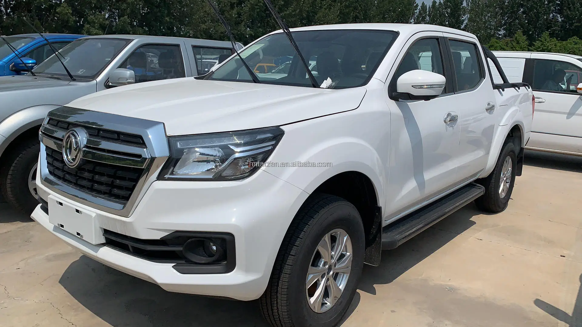 Dongfeng RICH 6 4x4 Diesel Turbo Pickup Truck - Reliable Logistics