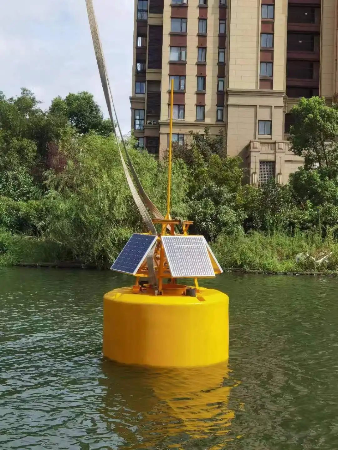 Durable Marine Monitoring Buoy With Sensors Solar Powered Buoys Plastic ...
