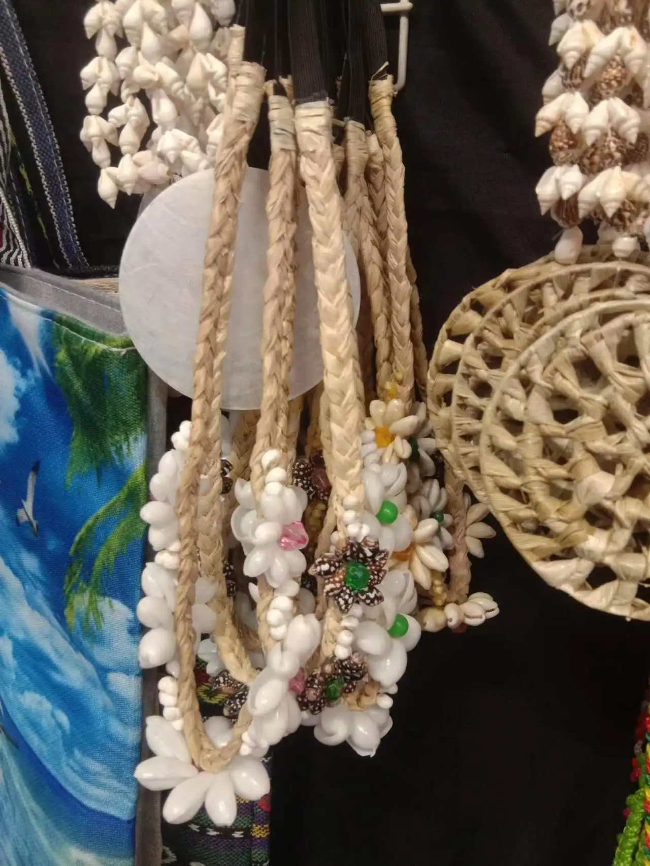 Customized Nature Handmade Shells Decoration Capiz Seashells Raffia ...