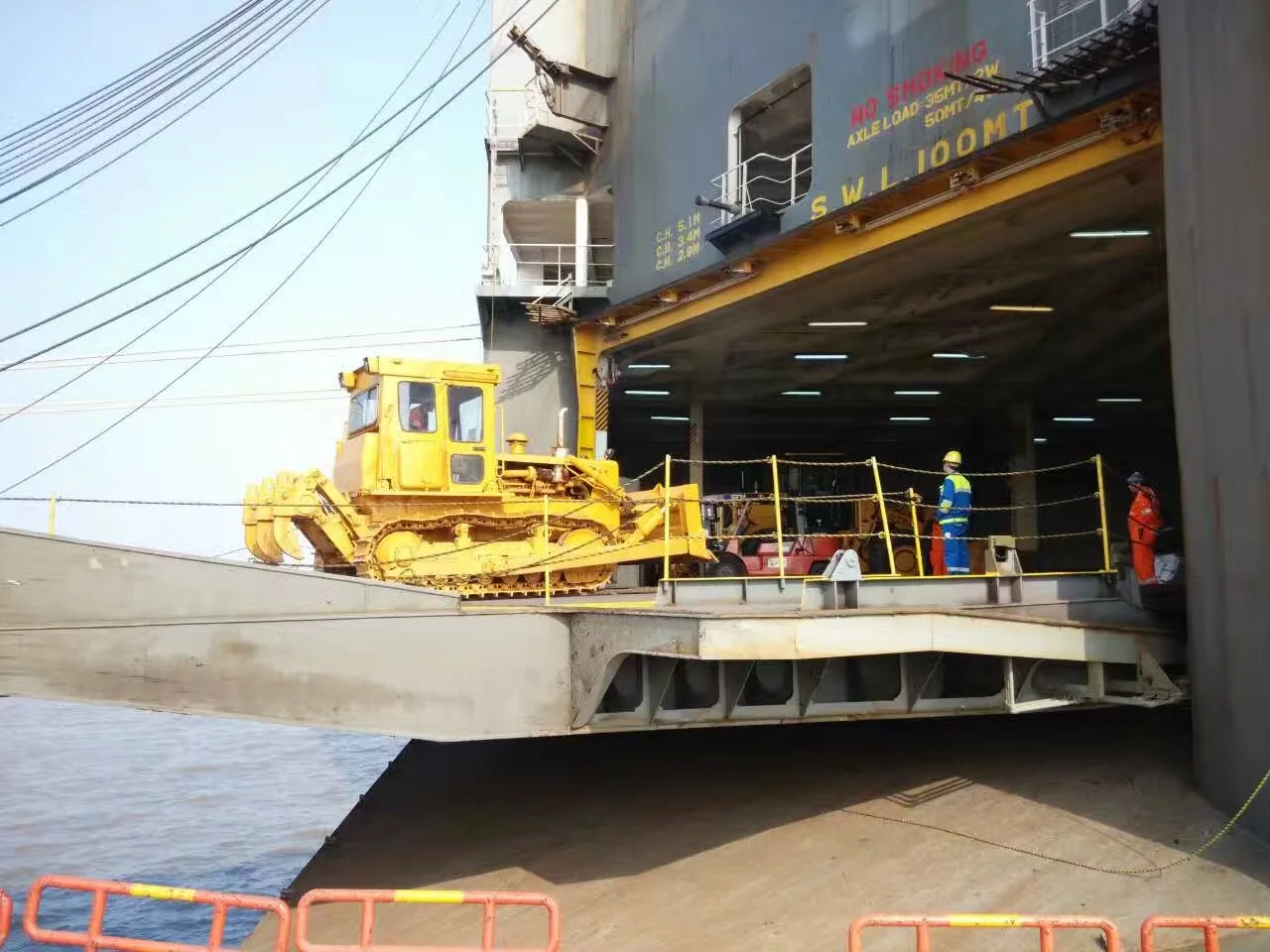 Crawler Bulldozer With Winch Used Cat D6r Used Caterpillar D6 D7 ...