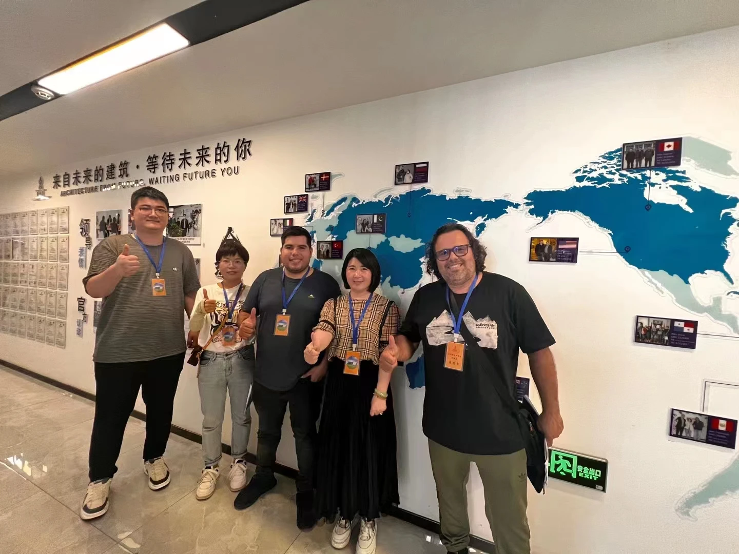 Leisure Prefab Cafe Modular Capsule House Mobile Tiny House