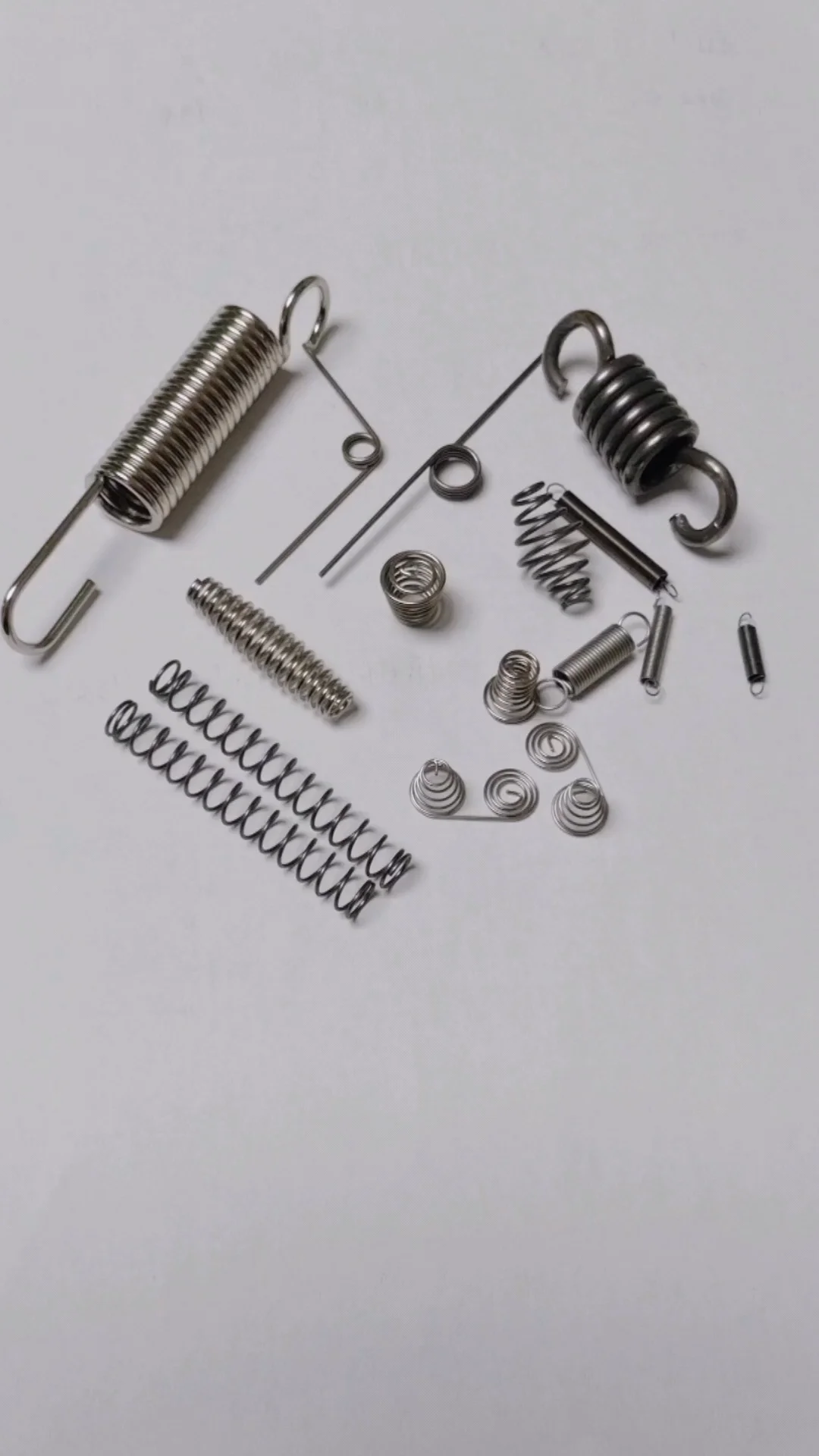 Custom Rainbow Kids Toy Metal Spring Ring Big Walking Slinkys Coil ...