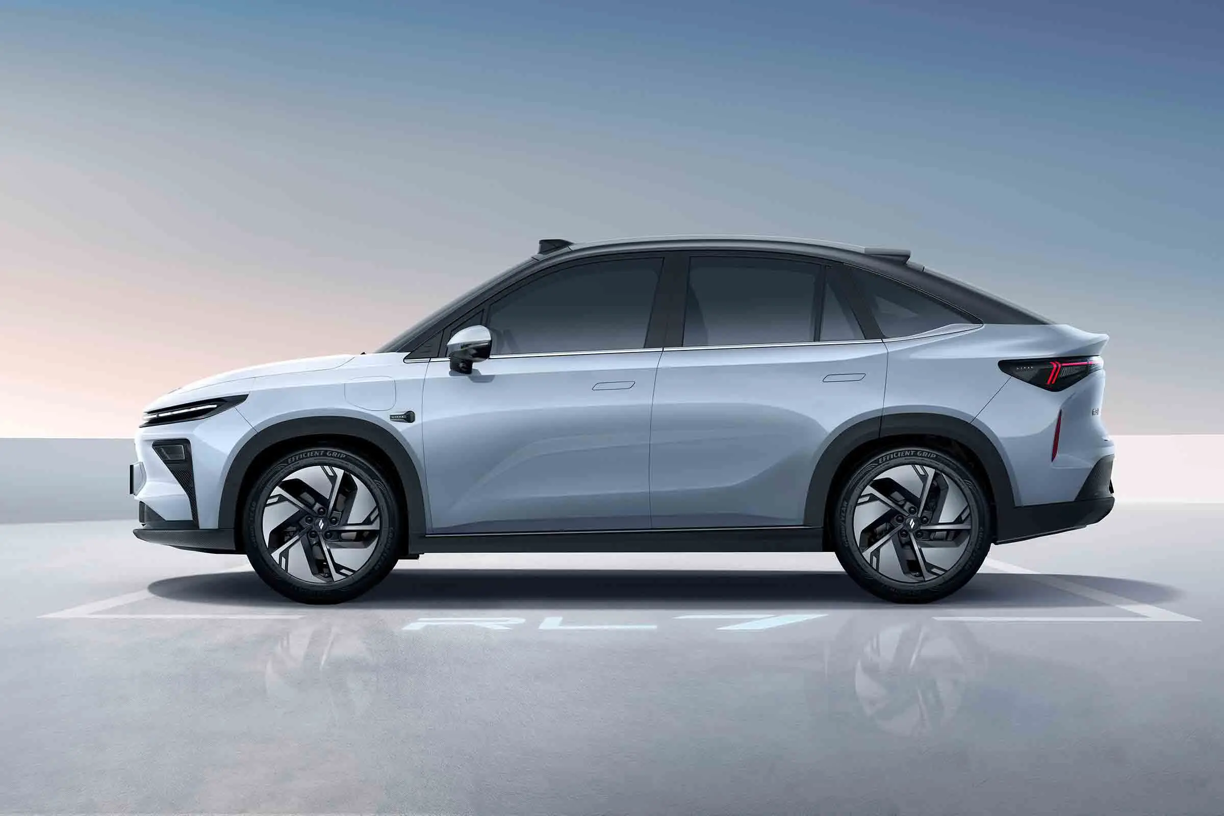 Discover the Geely Livan 7 Ruilan Electric Car: 450km Range, 180Ps ...