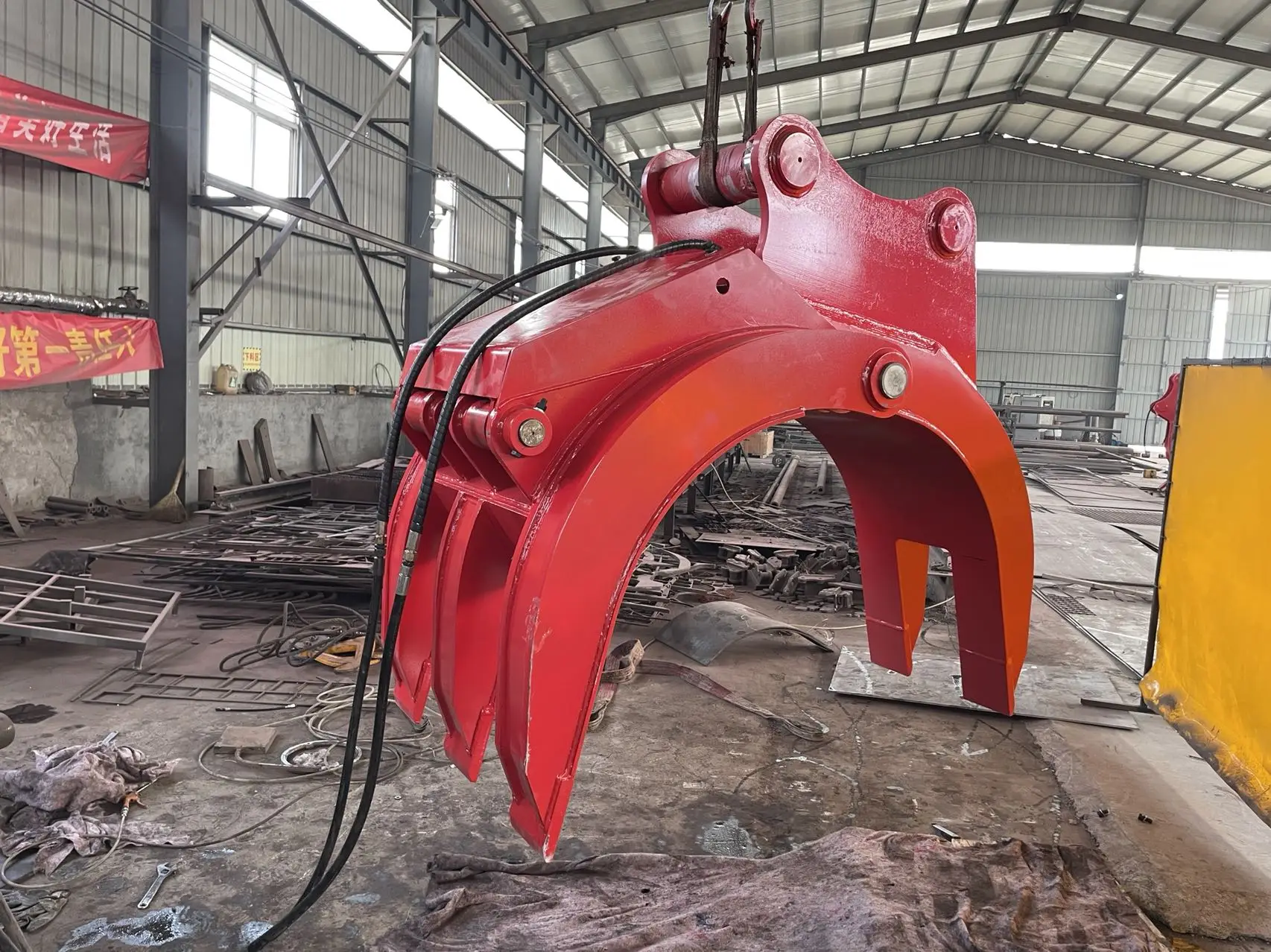 Excavator Log Grab Attachment - Efficient Construction & Mining