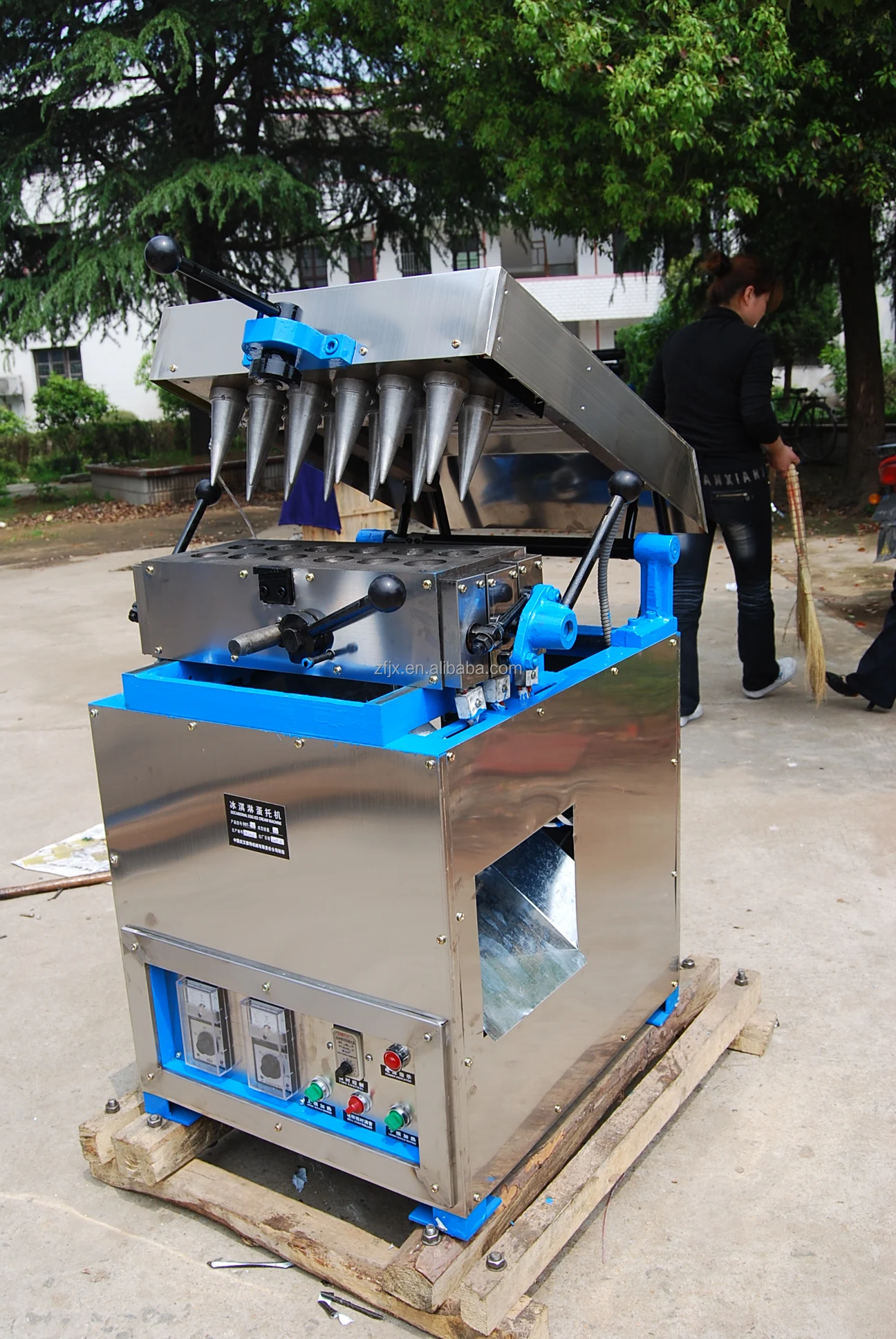 Fuel Gas Ice Cream Cone Maker Machine 40 Cones Forming Machine| Alibaba.com