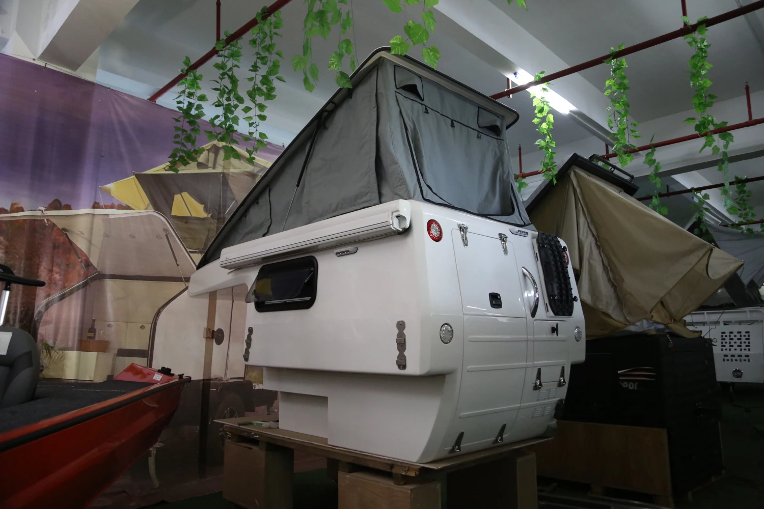 6ft Short Bed Pickup 4x4 Lightweight Truck Camper Off-Road Fiberglass ...