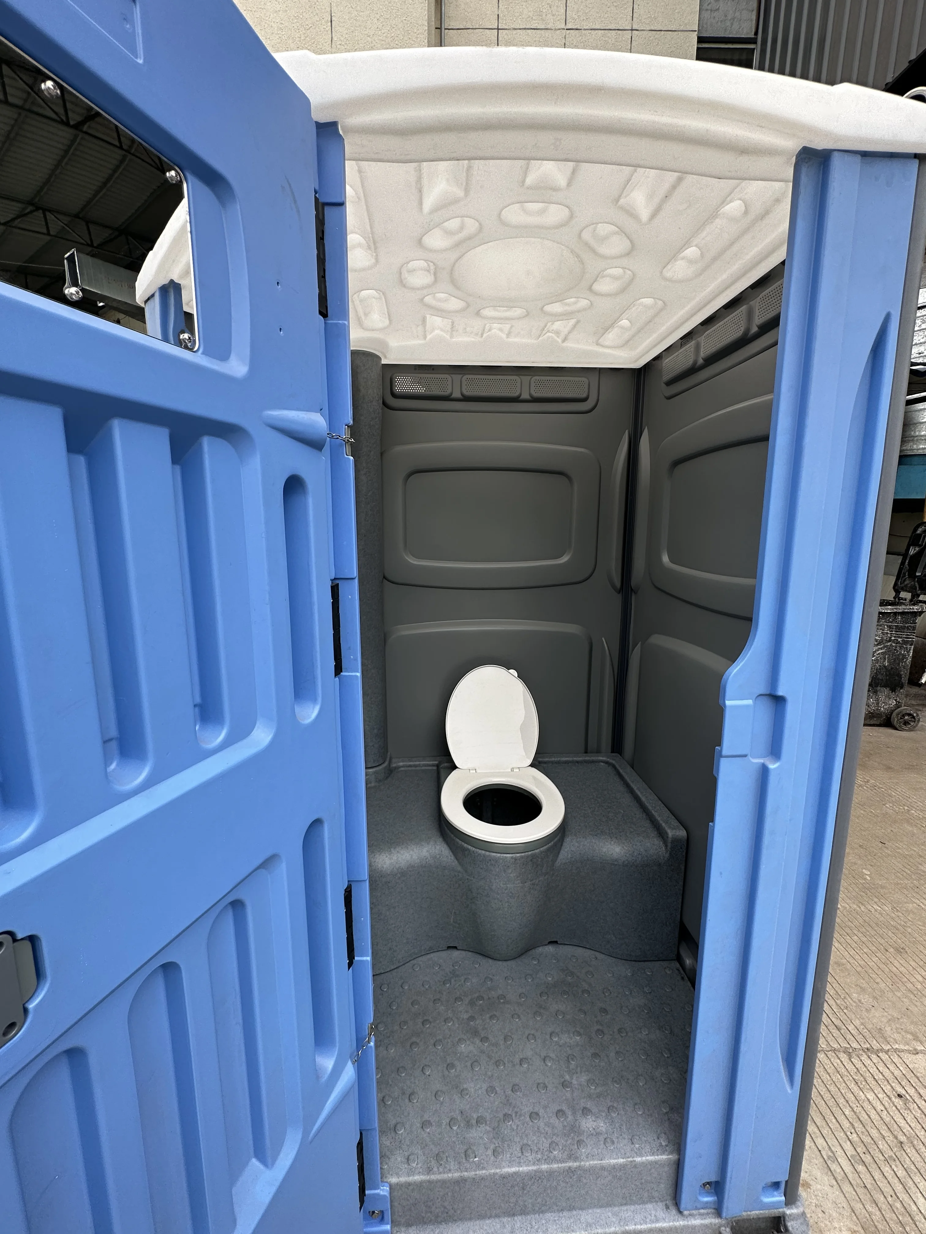 Portable Potty and Shower Toilet Mobile Chemical Toilets Designed ...