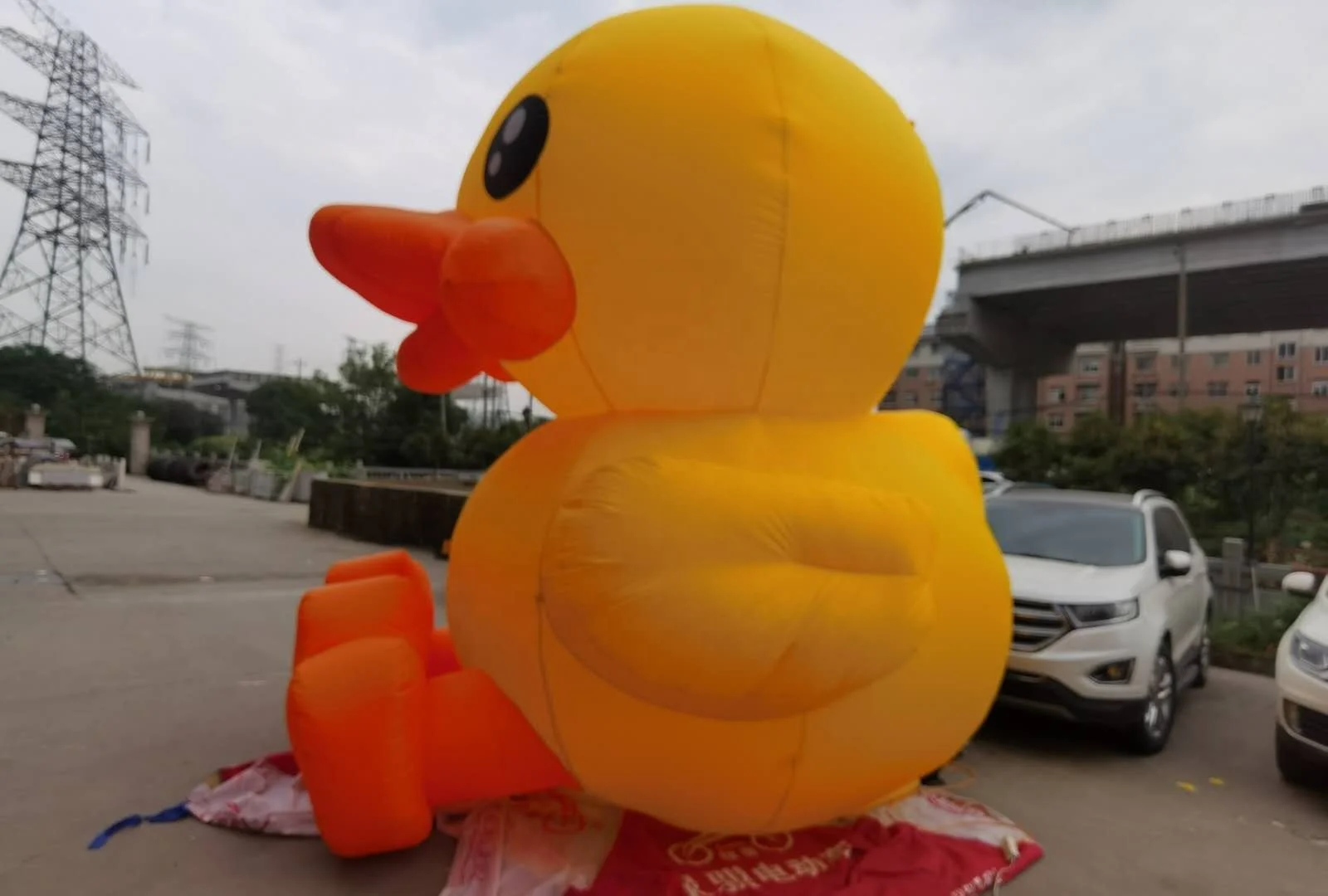 Custom Outdoor Character Inflatable Yellow Cartoon Duck Toys
