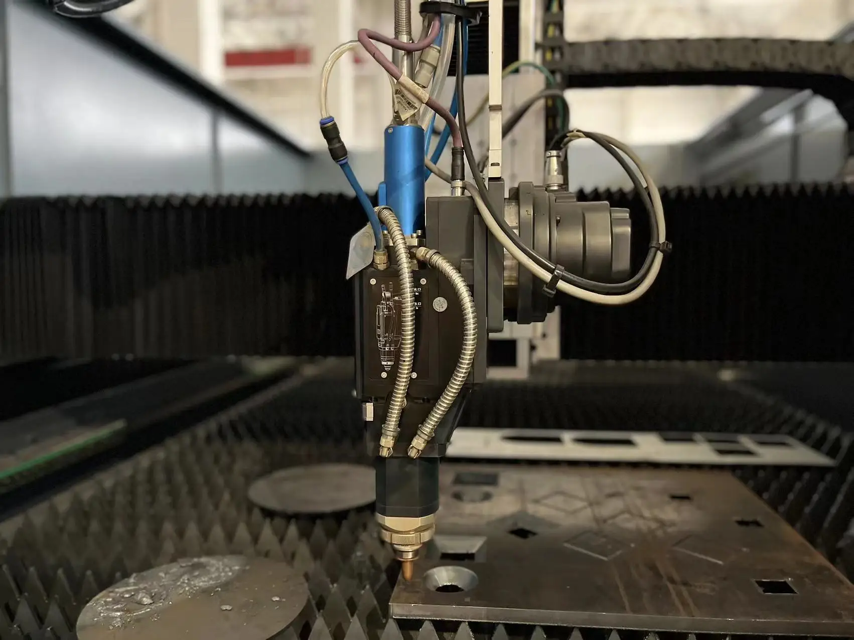 BOCI Cutting Head BLT421 - 6000w Laser Source for Cutting