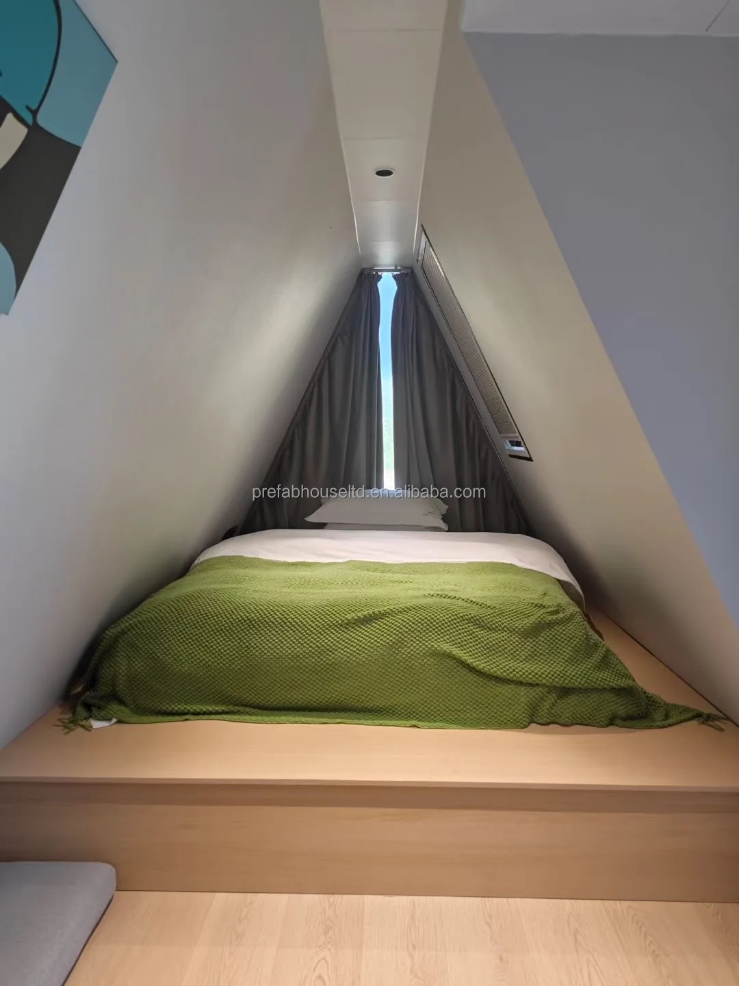 Triangle Shape Steel Structure Small Cabin - Tiny House