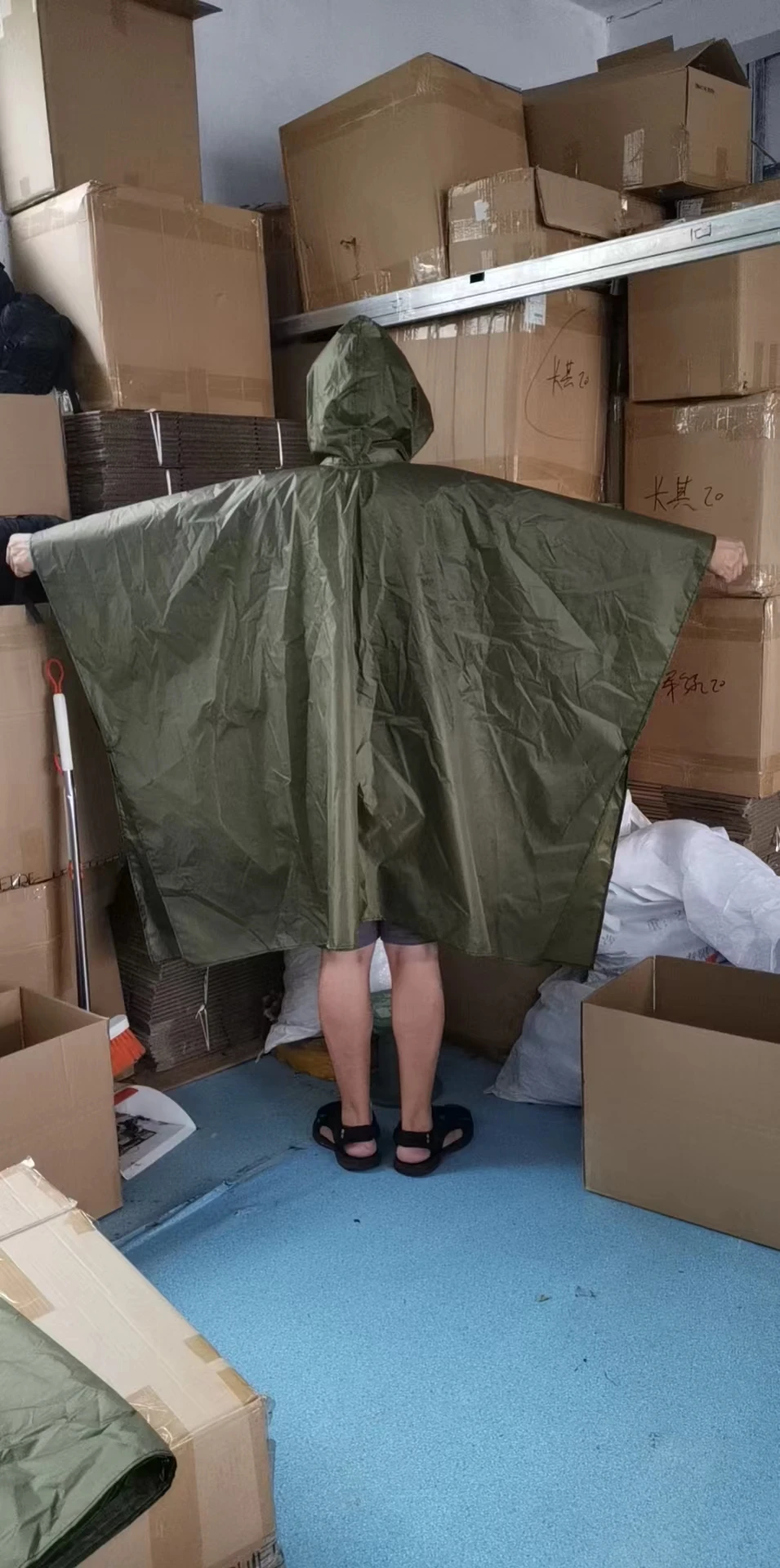 Woqi Promotional Single Use Poncho Raincoat Big Size Zipper Seam ...
