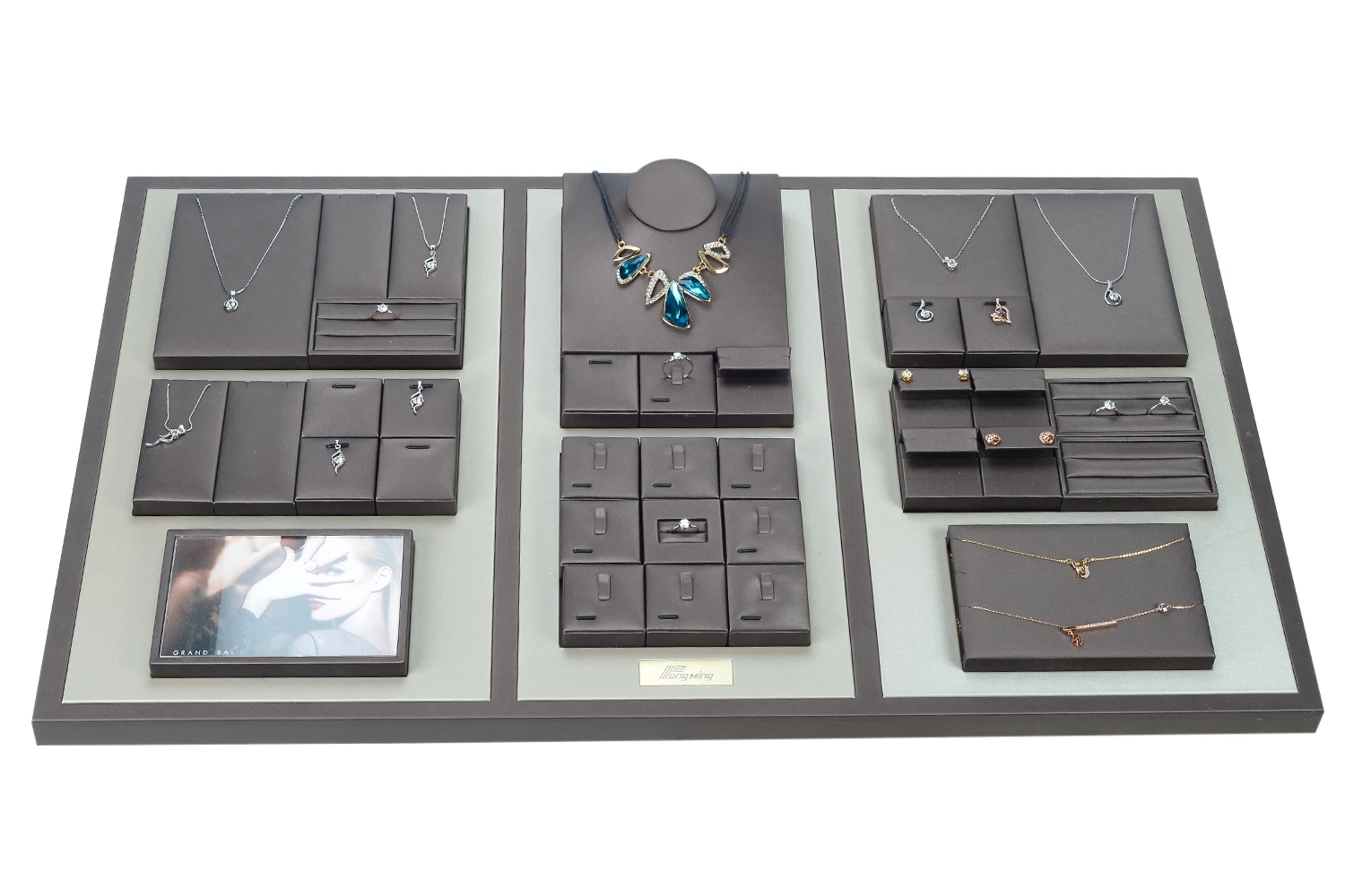Custom Wood Luxury Jewelry Display Stands - Modern & Stylish
