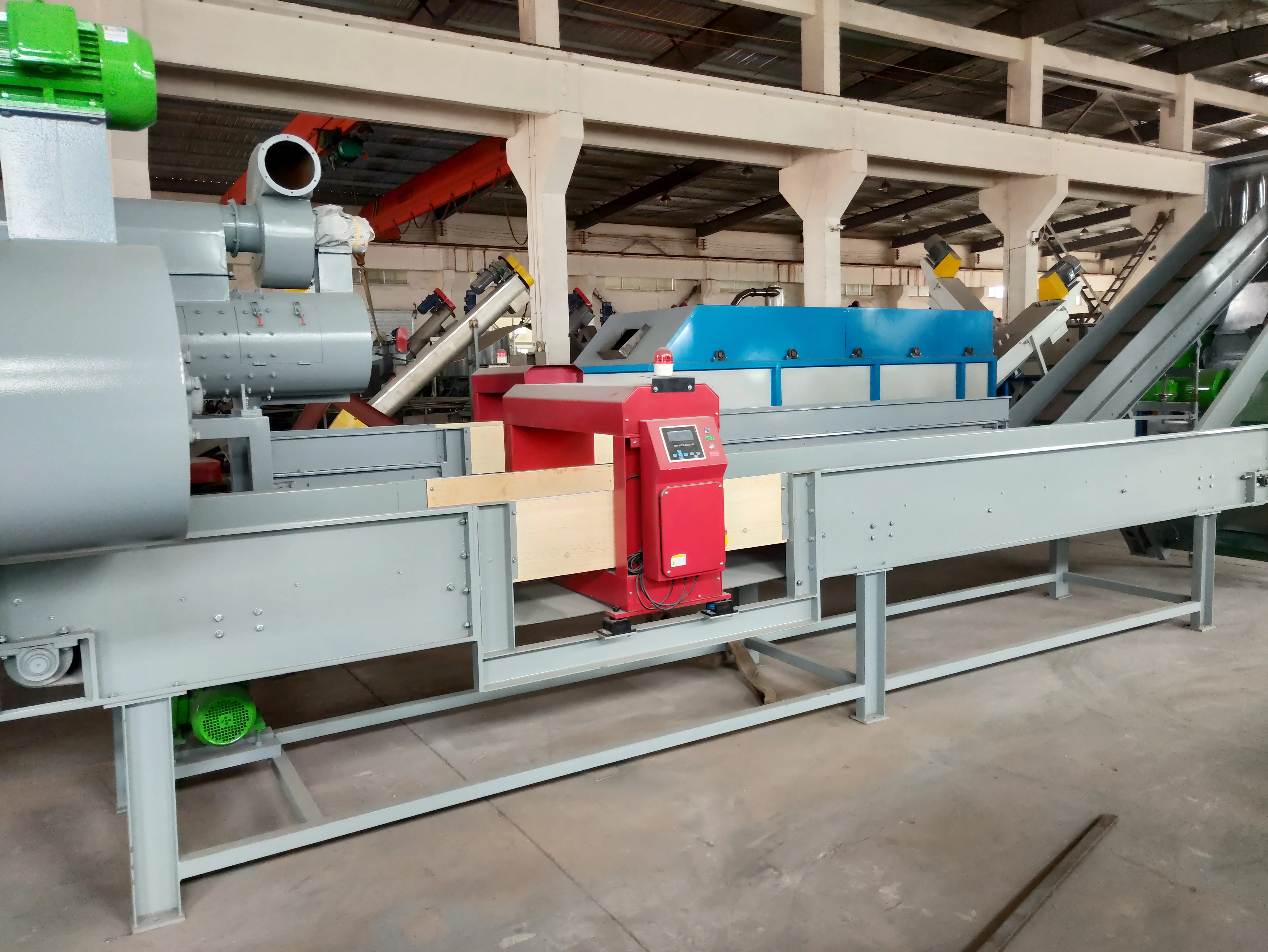 Plastic Recycling Machinery - Efficient PET Bottle Solutions