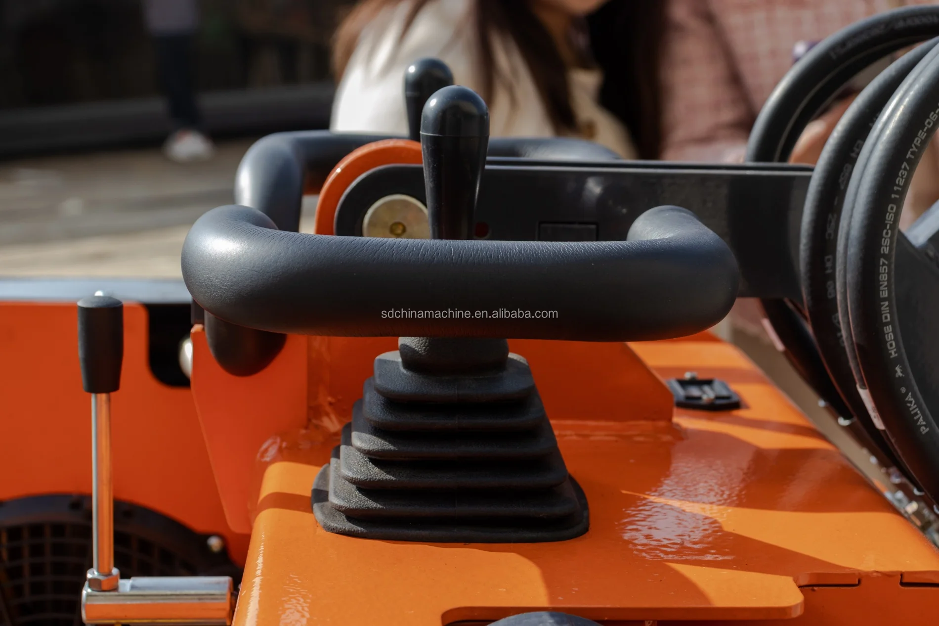 China Skid Steer Dingo Stand on Attachments Mini Crawler Skid Steer ...