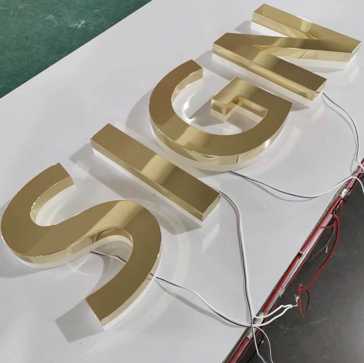 Custom LED Company Logo Sign - 3D Light up Metal/acrylic