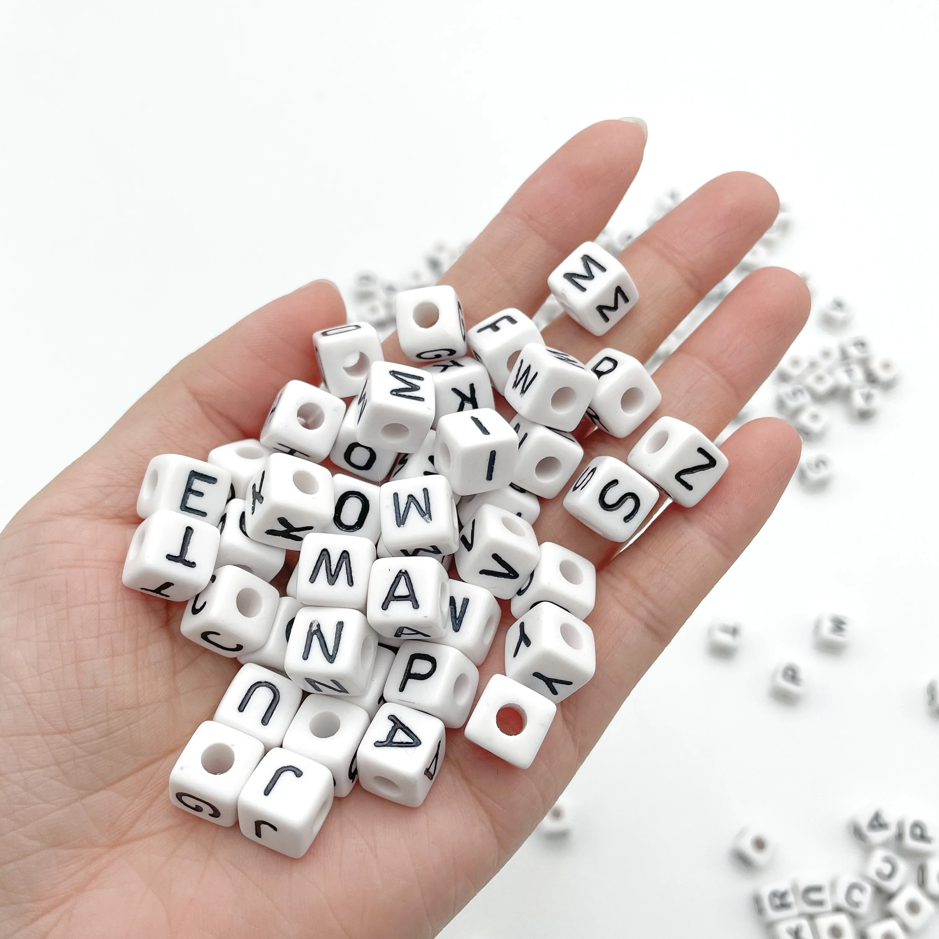 6mm 7mm 10mm Round Acrylic Letter Beads White Cube Alphabet Beads ...