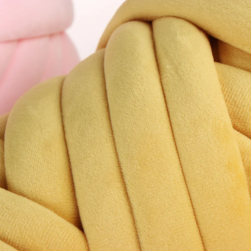 Charmkey Wholesale Soft 1000g Chunky Velvet Giant Yarn 1kg Giant Blanket Yarn - Buy Velvet Giant ...