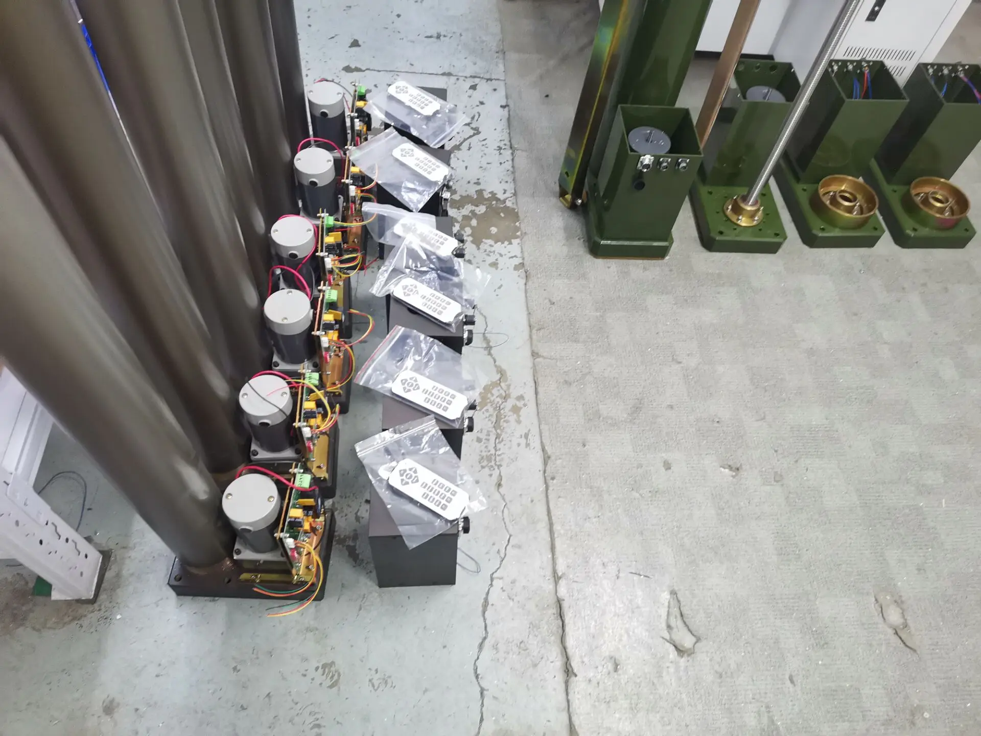 Electric Telescopic Mast - Secure and Customizable Antenna Pole