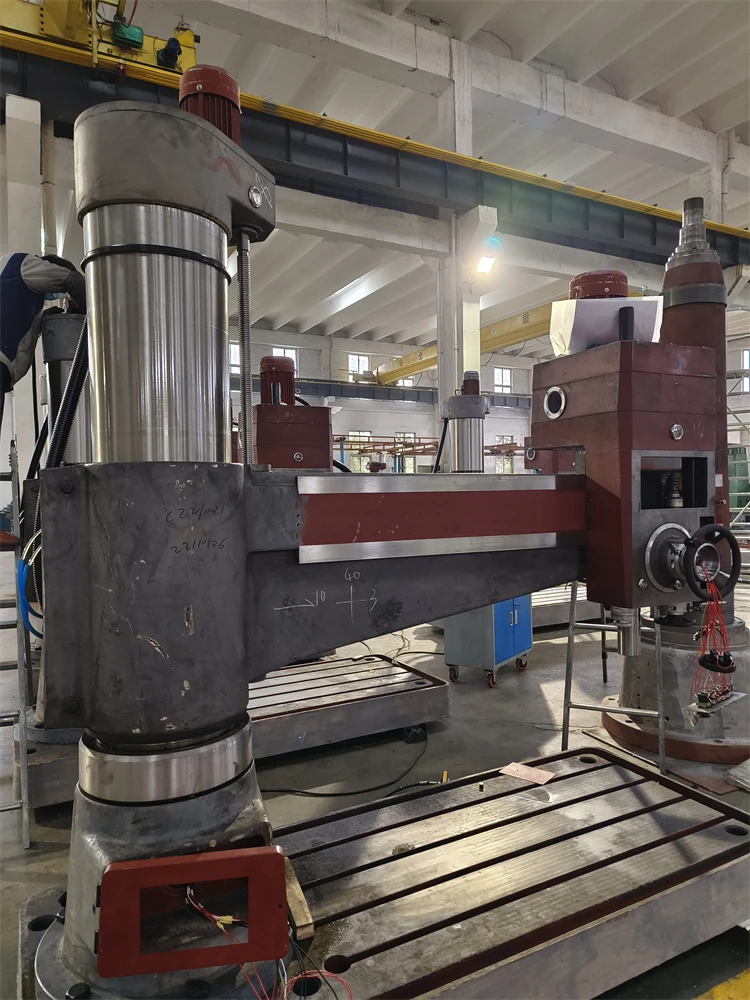 China Manufacturers Z3040x13/2 Cnc Drilling And Milling Machine Radial ...