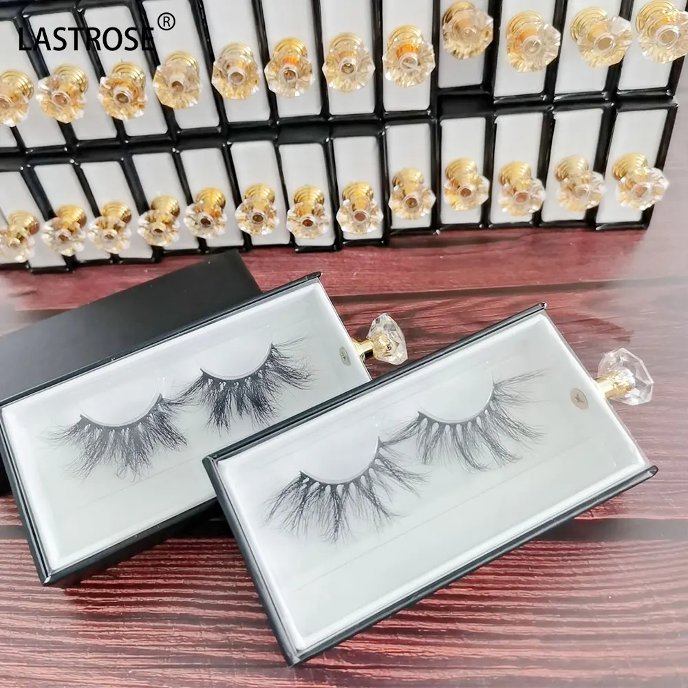 Luxury Eyelash Packaging - Custom Logo & Fast Delivery