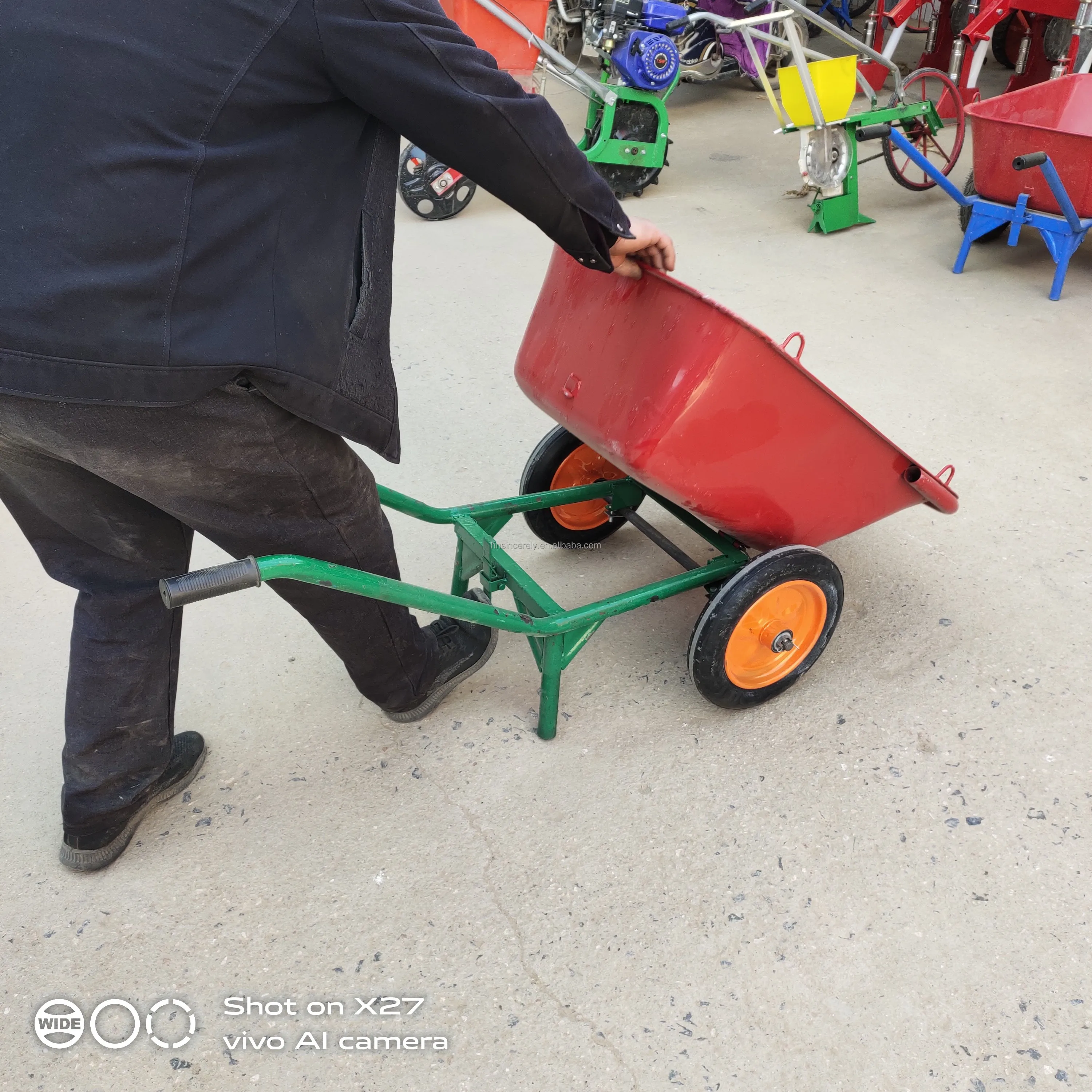 86L Carretilla Wheelbarrow - Durable & Versatile Solutions