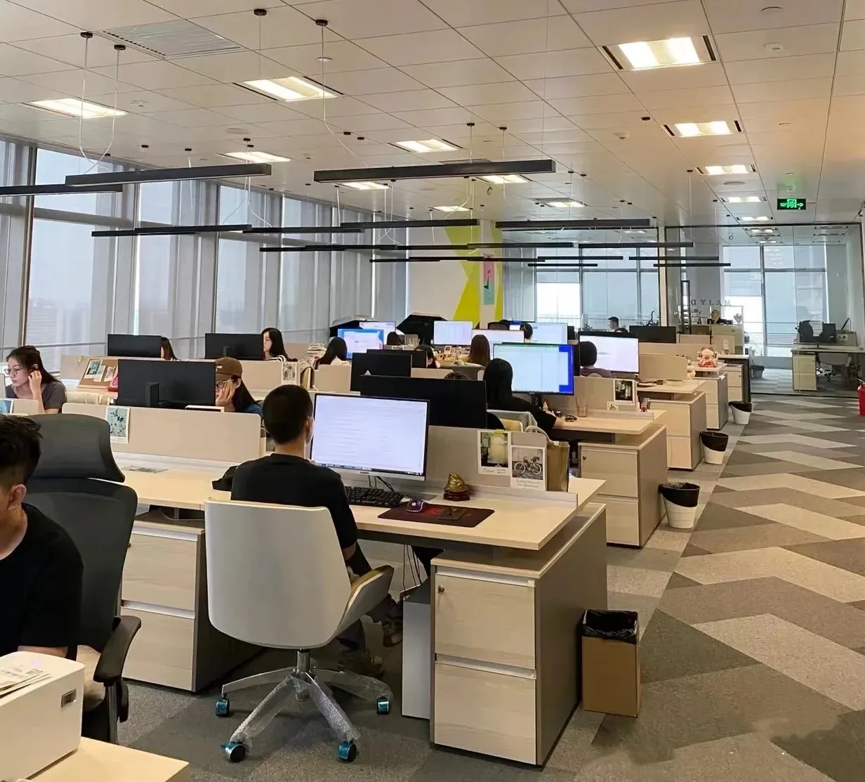 New Design Forged Aluminum Cookware Set With Removable Handle Silicone ...