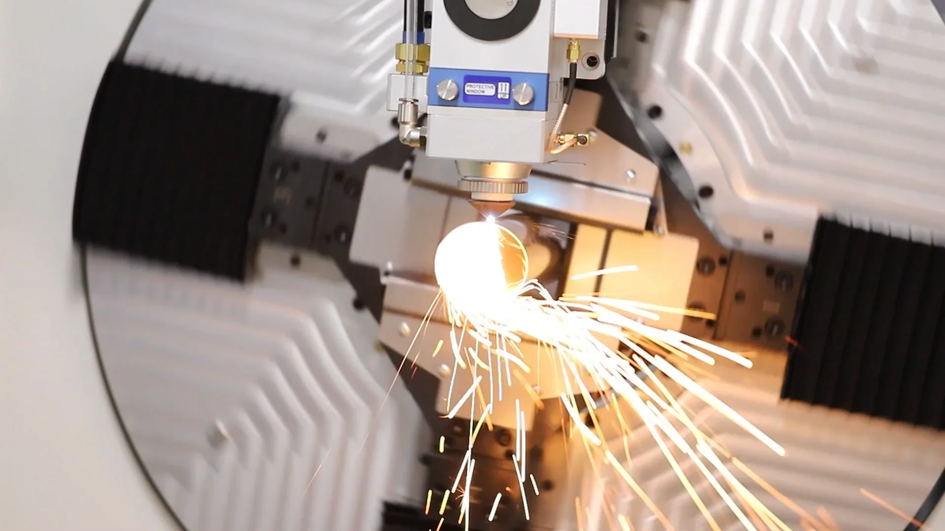 Han's Laser Tube Laser Cutting Machine Fiber Round Tube Laser Cutter ...