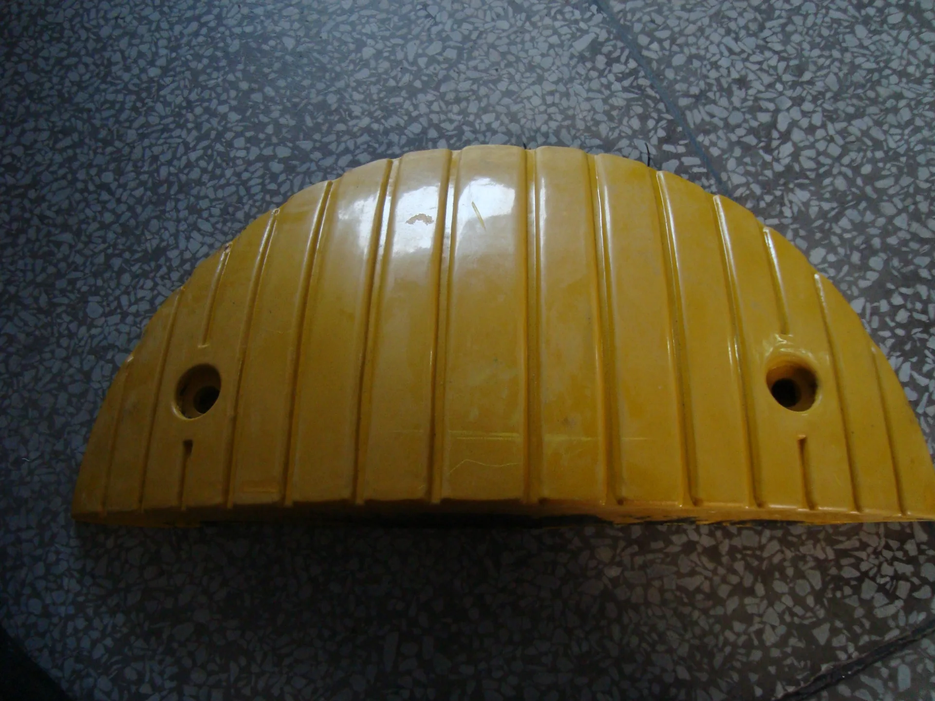 Benc Deceleration Zone Rubber Wheel Backstop Stopper Non-slip Loading ...