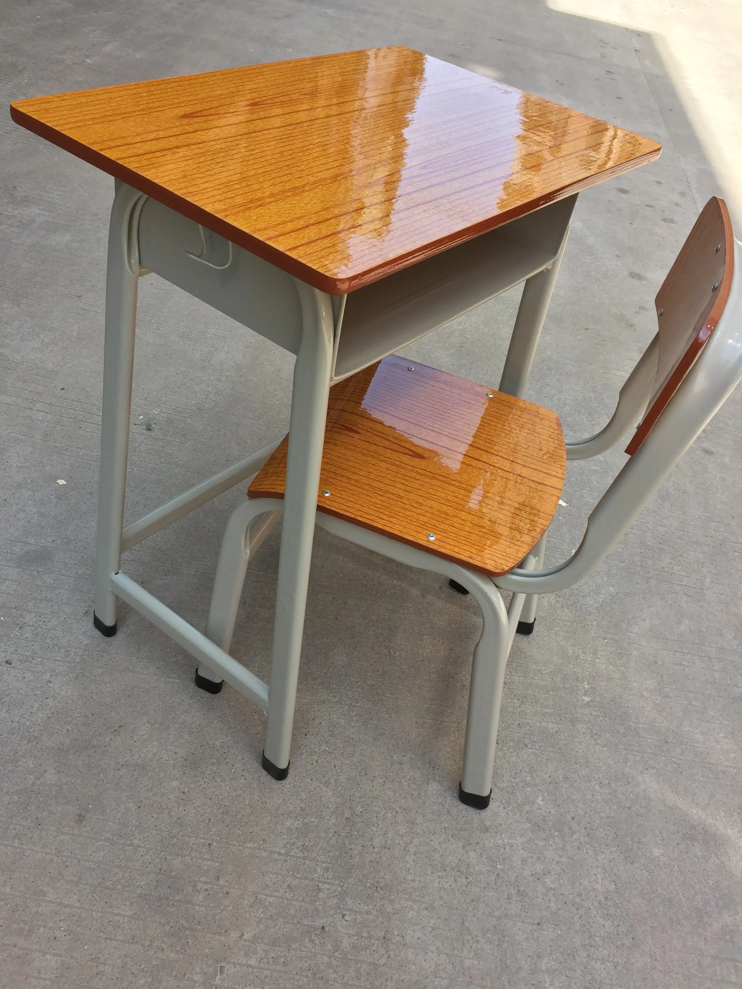 Durable Metal Student Table Chair Set for Home & School