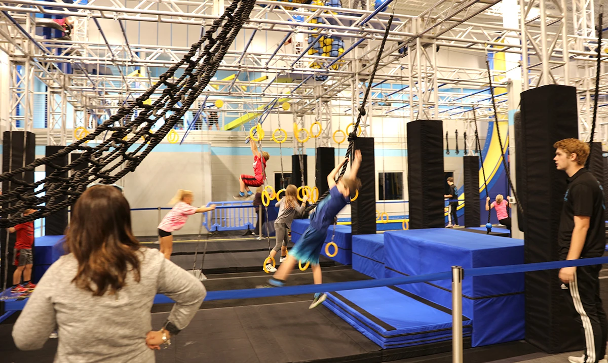 American Ninja Warrior Obstacle Course Equipment Outdoor Climbing Frame ...