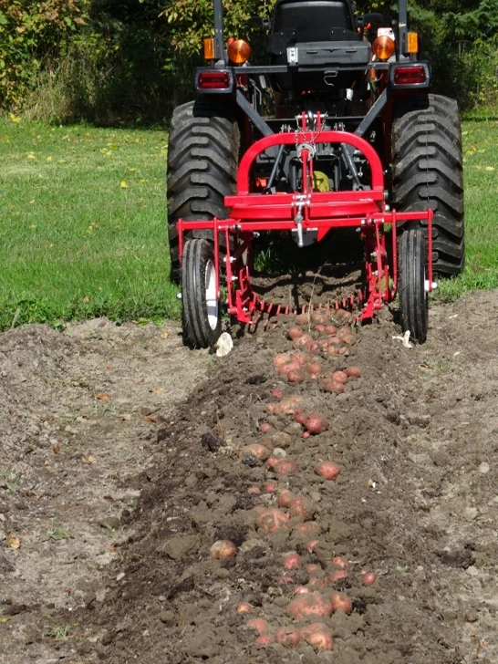 Agricultural Mini Tractor Pto Drive Potato Harvest Machine Three Point ...