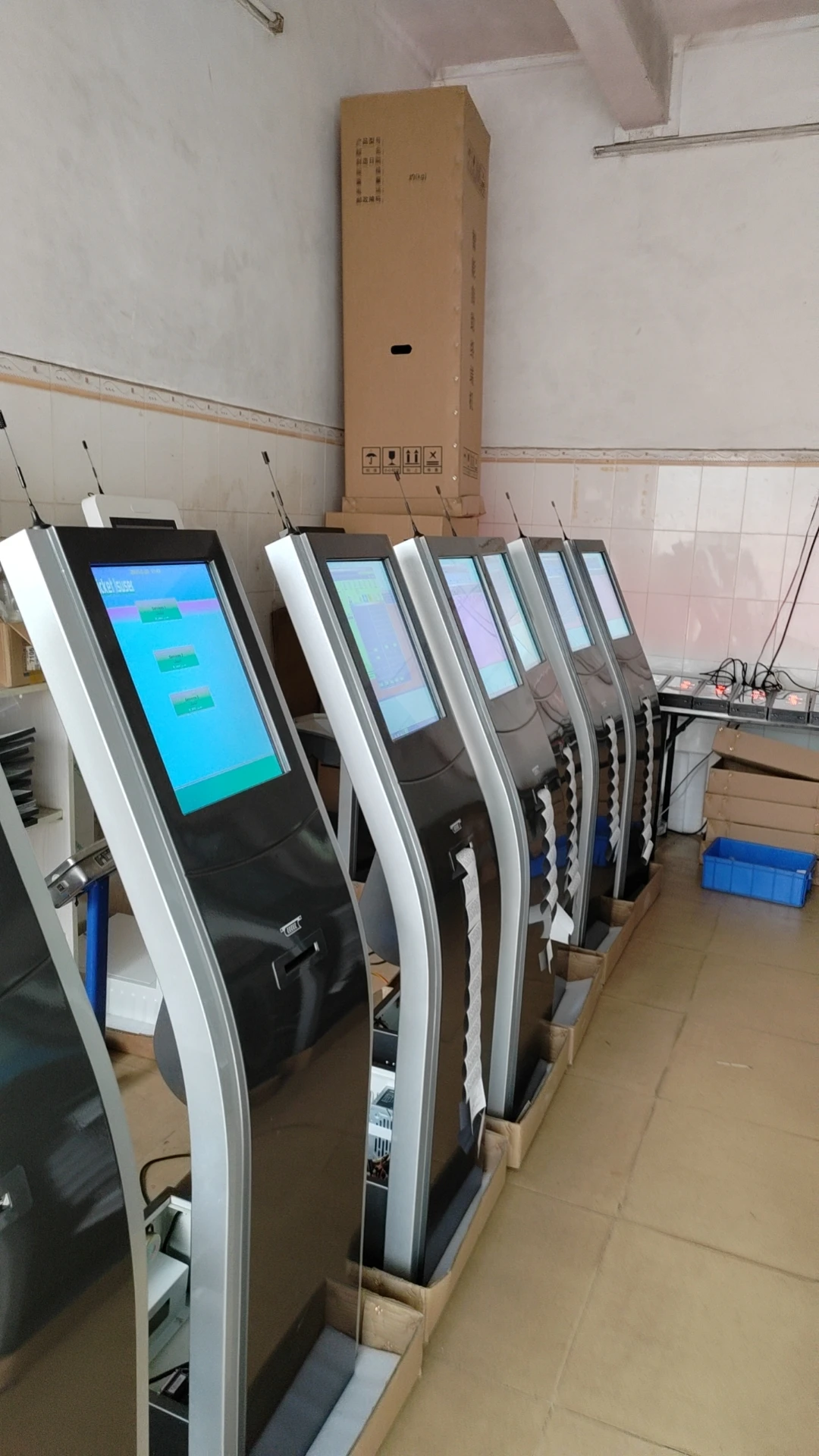 Factory Supply Wired Wireless Bank Hospital 17 Touch Screen Queue Management System Ticket ...