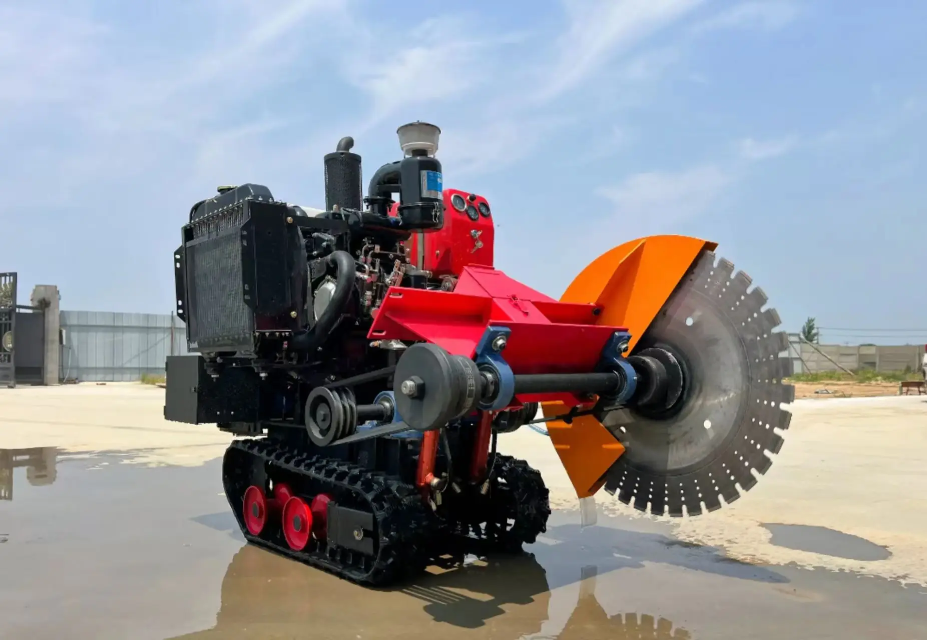 Concrete Surface With a Depth of 500 Meters, 1200Mm Blade, Track ...