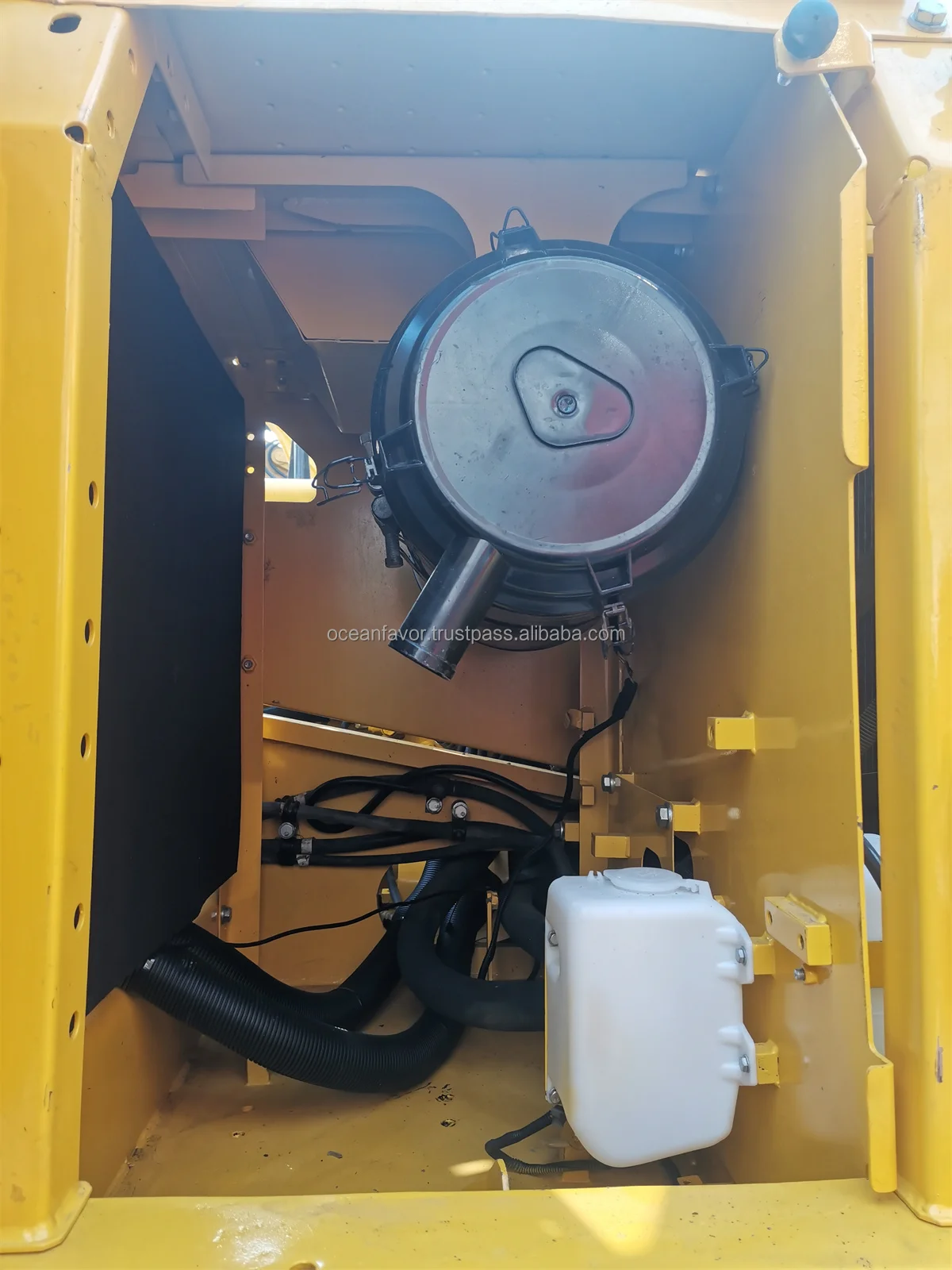 Japan Made Komatsu Pc200-8 Crawler Excavator With Electronic Fuel ...