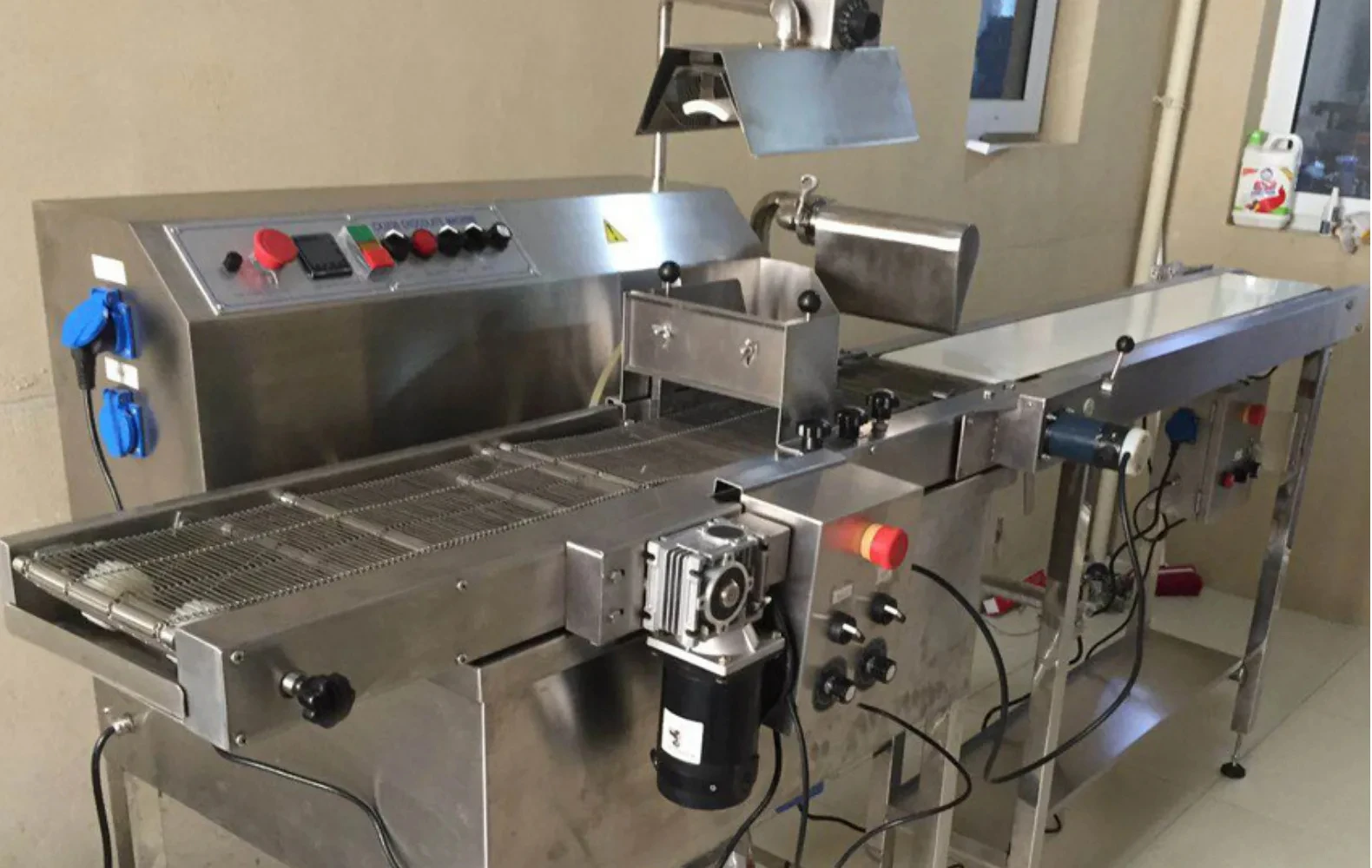 High Efficiency Chocolate Enrober - Continous Temper Machine