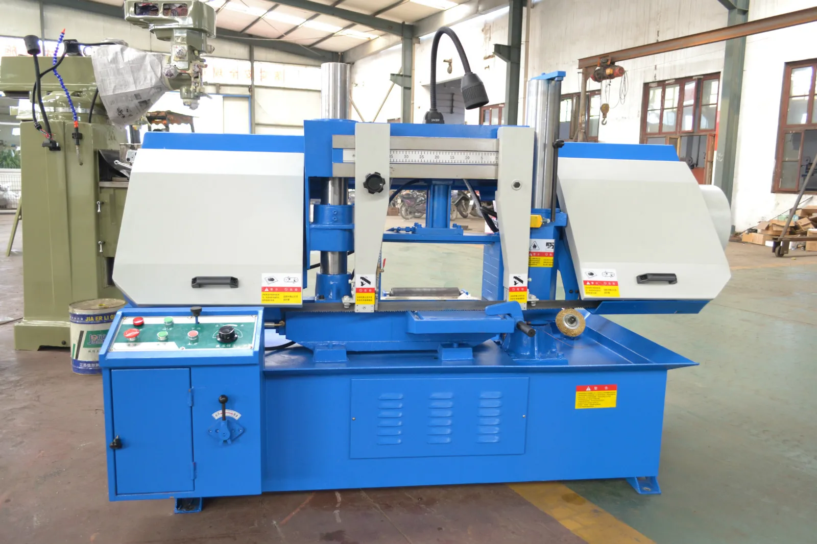 GH4220 GH4230 GH4240 Band Saw Machines - Efficient Metal Cutting